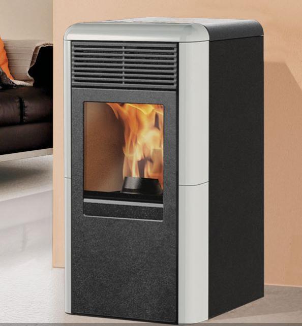 Stufa a pellet - Point2 8,2KW - Italiana camini | Leroy Merlin