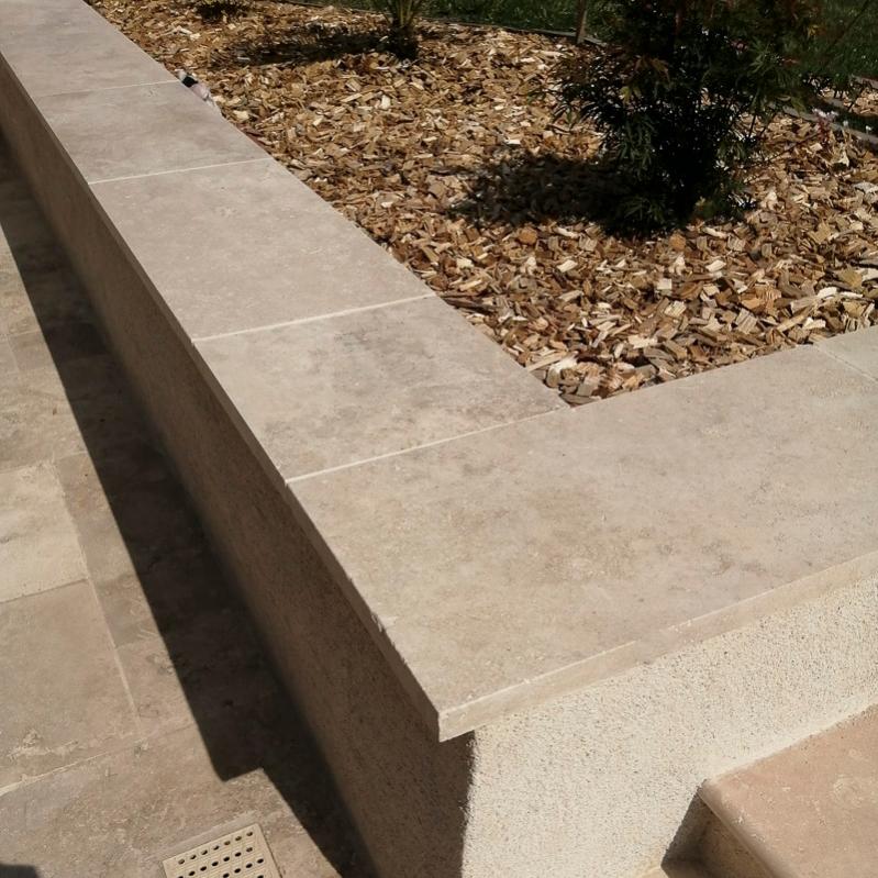 Dessus de mur en travertin - 61 cm x 33 cm x 3 cm (vendu à la pièce ...