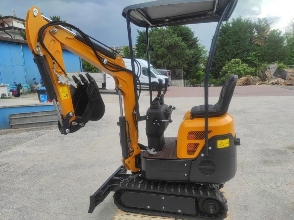 Mini Escavatore 10 quintali Talpa | Leroy Merlin