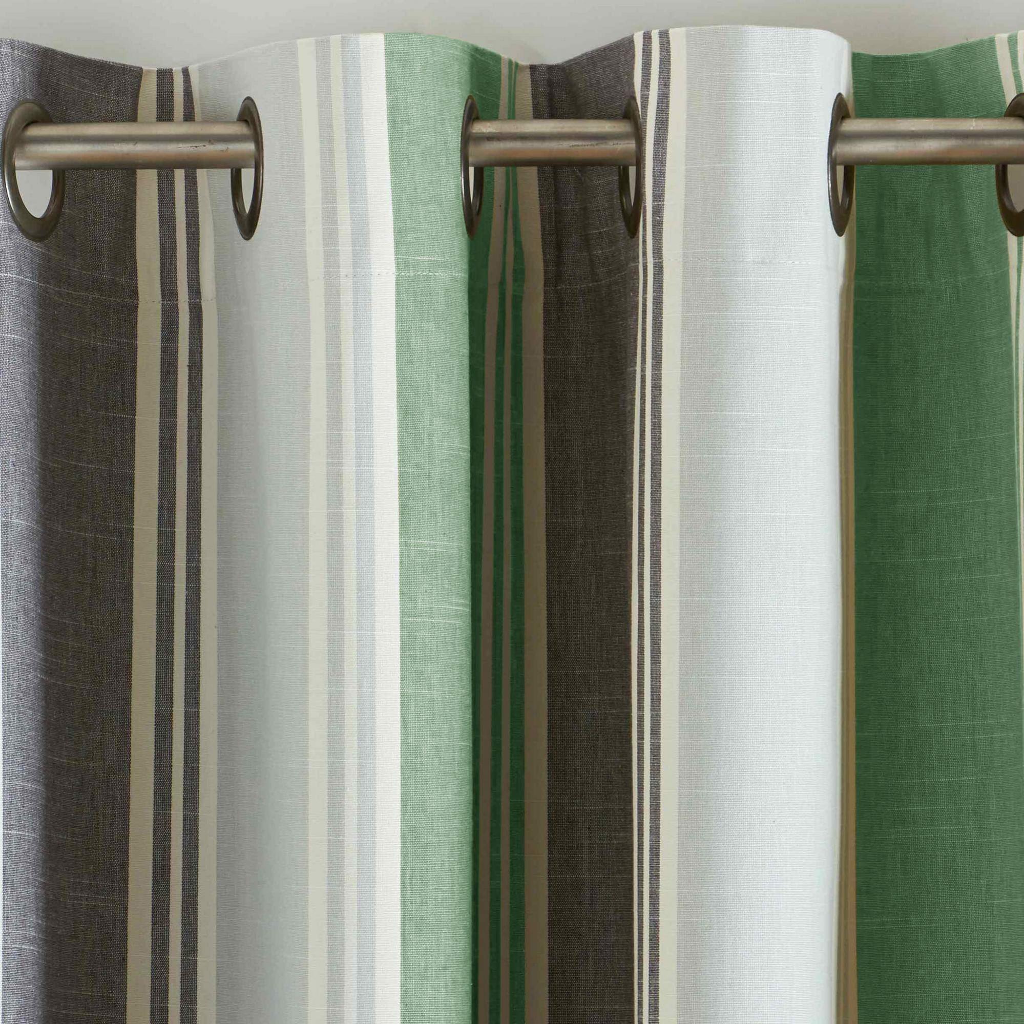 Rideau occultant ALPS RAYÉ 135x260 vert eucalyptus en acrylique | Leroy ...