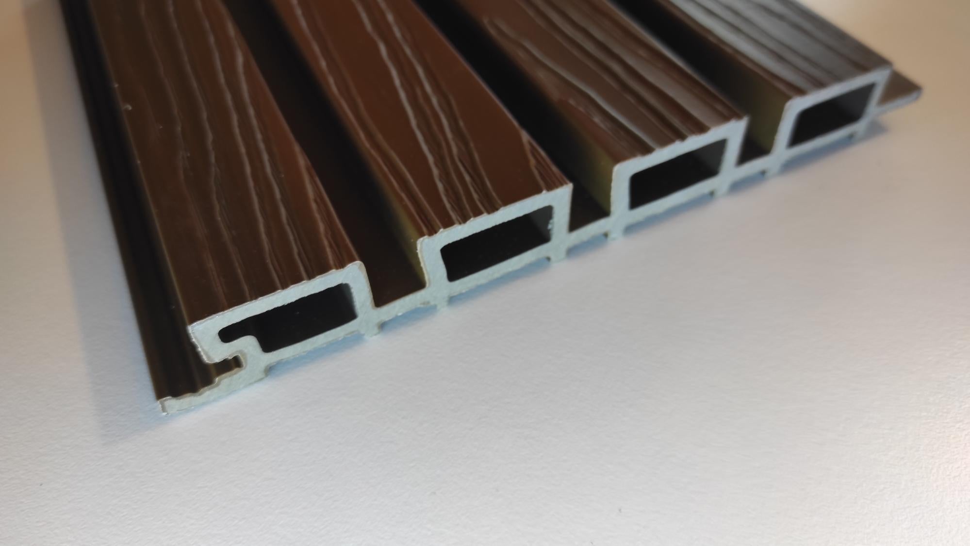 Buildec rivestimento murale in PE AIRSHIELD Color Teak con finitura ...