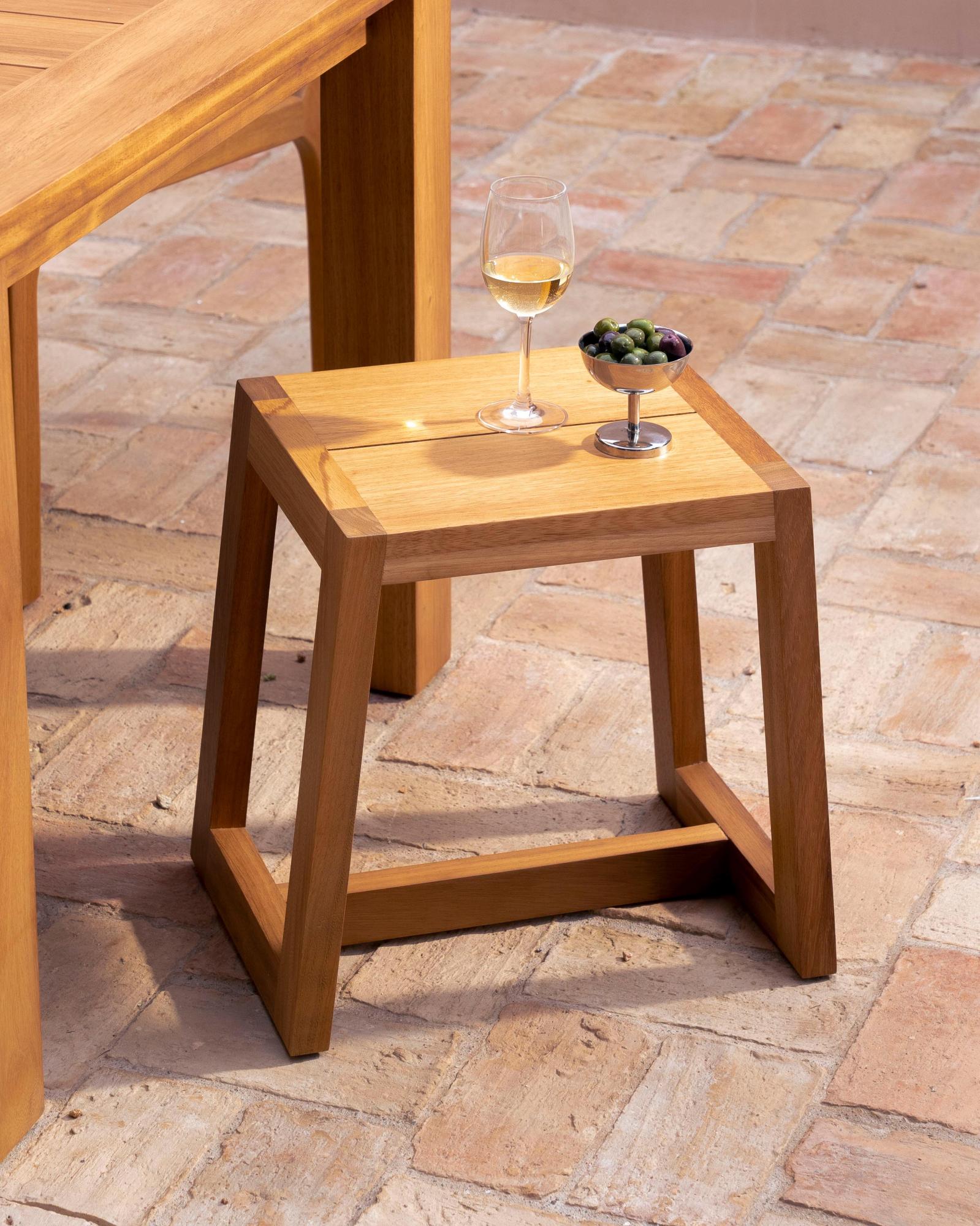 CARLO Sgabello da esterno in legno di iroko sostenibile HANNUN | Leroy ...