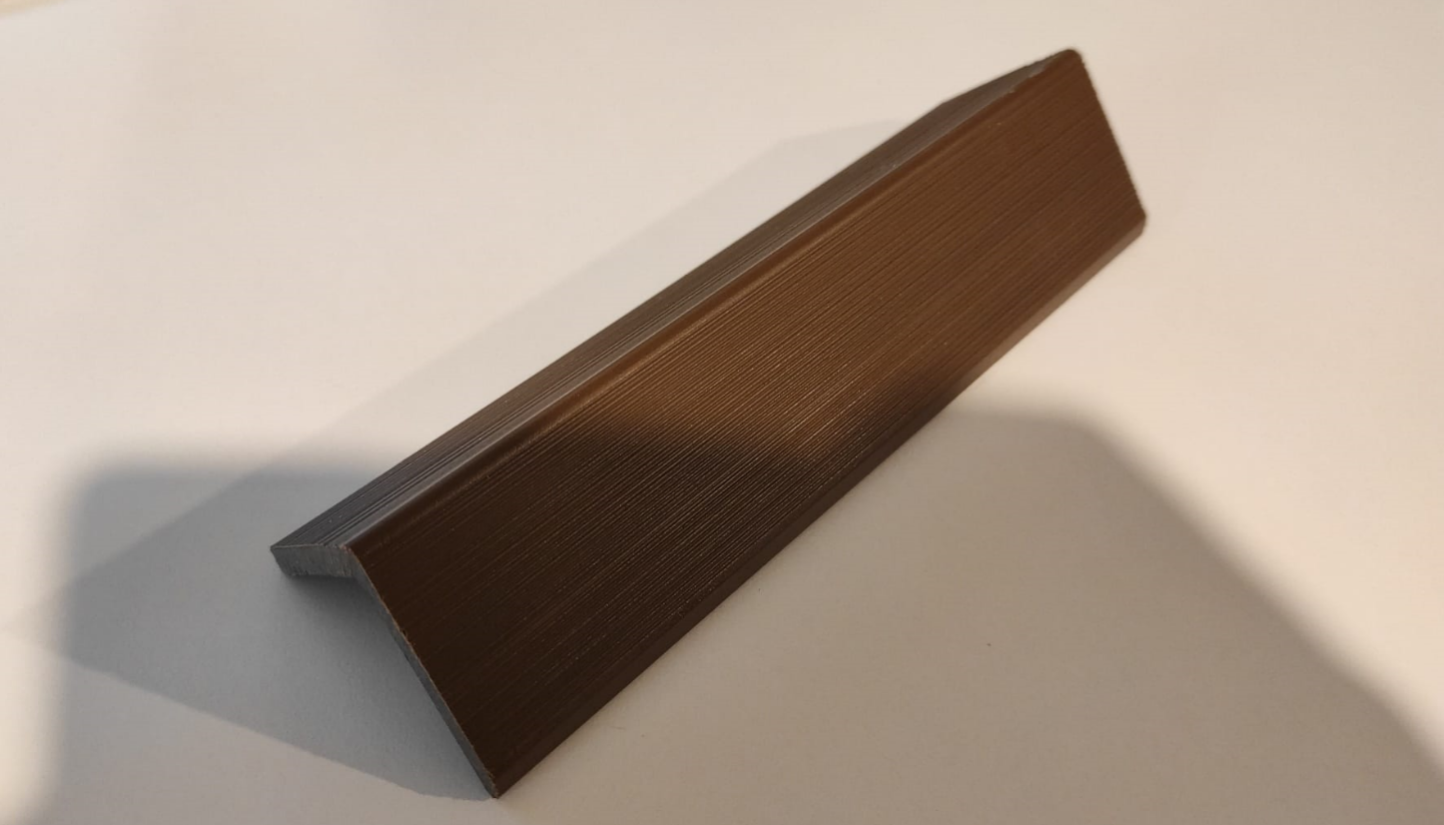 Buildec Profilo angolare per rivestimenti esterni e decking in WPC color Teak con finitura ...