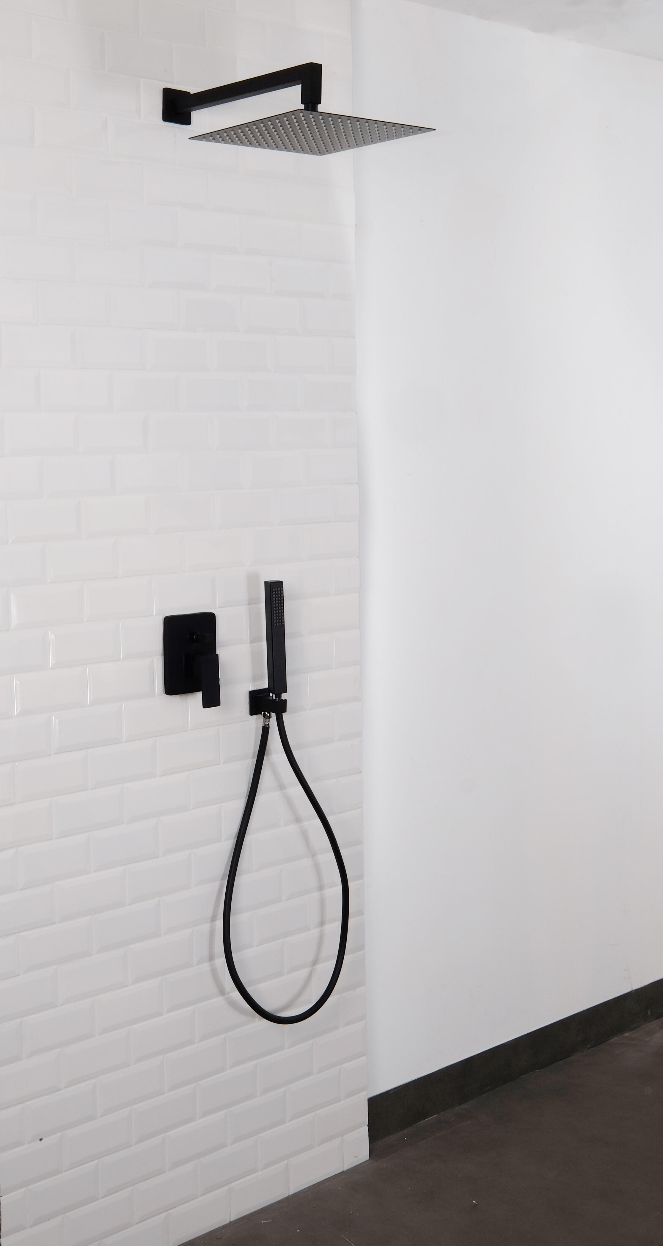 Colonne de douche encastrée, Milana + noir | Leroy Merlin