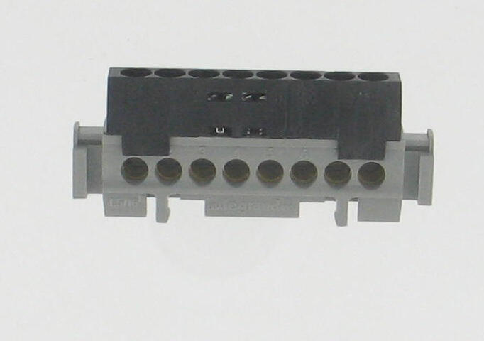 Bornier phase 8 connexions LEGRAND | Leroy Merlin