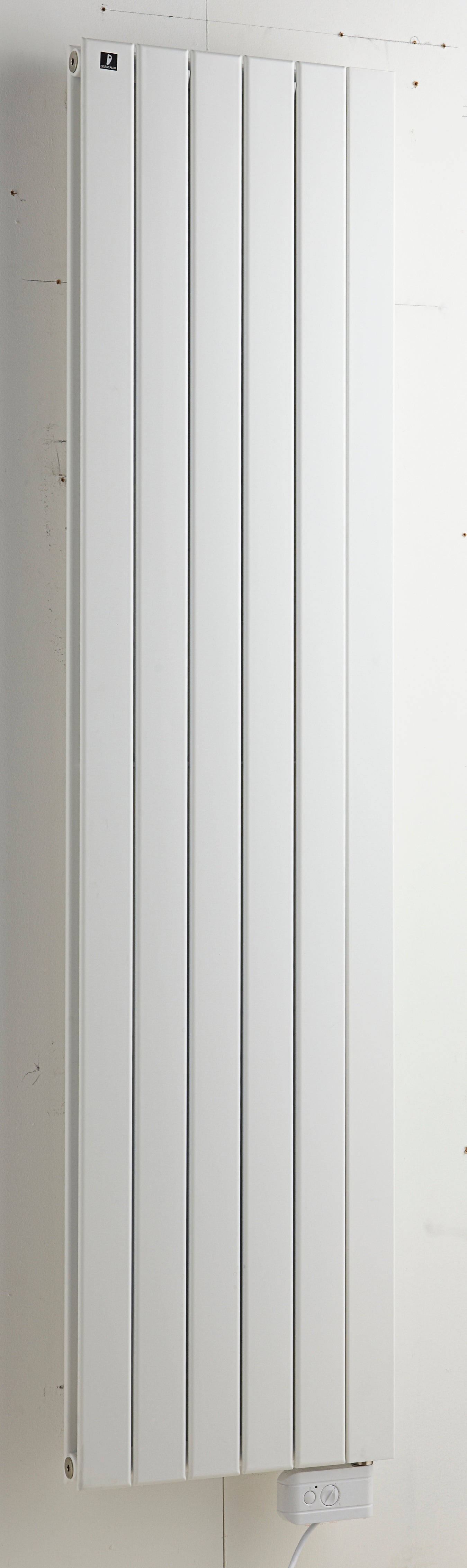 Radiateur électrique à inertie fluide 1500 W DELTACALOR Ramada vertical ...