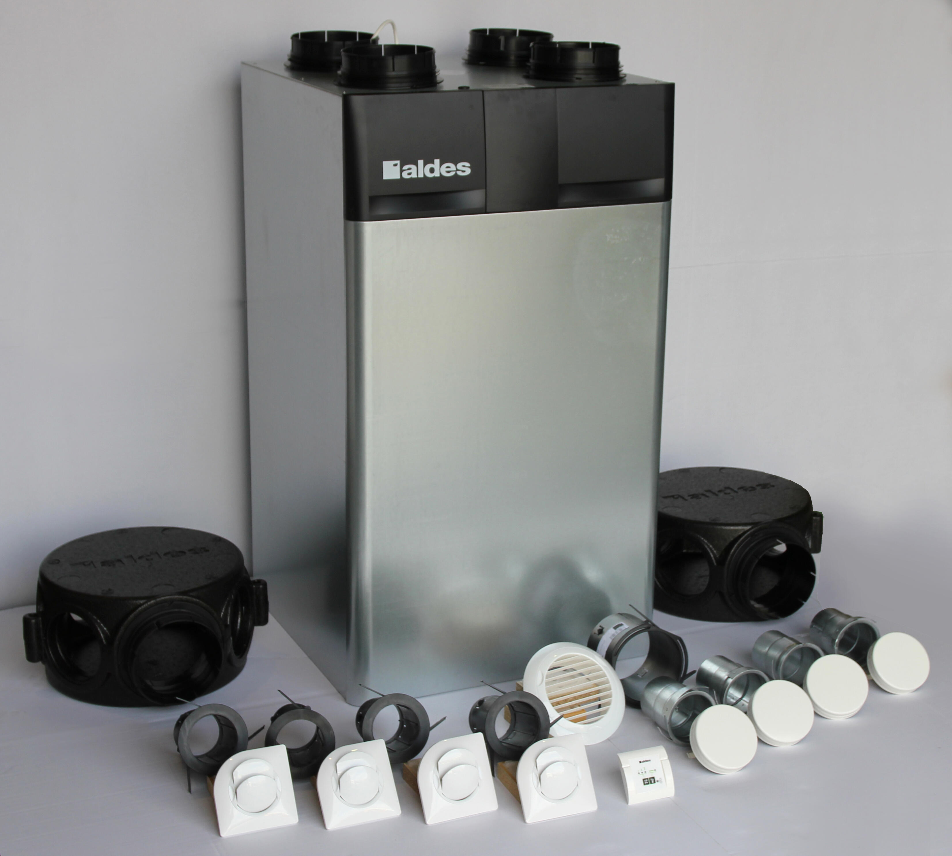 Kit VMC double flux haut rendement ALDES Dee fly cube 300 | Leroy Merlin