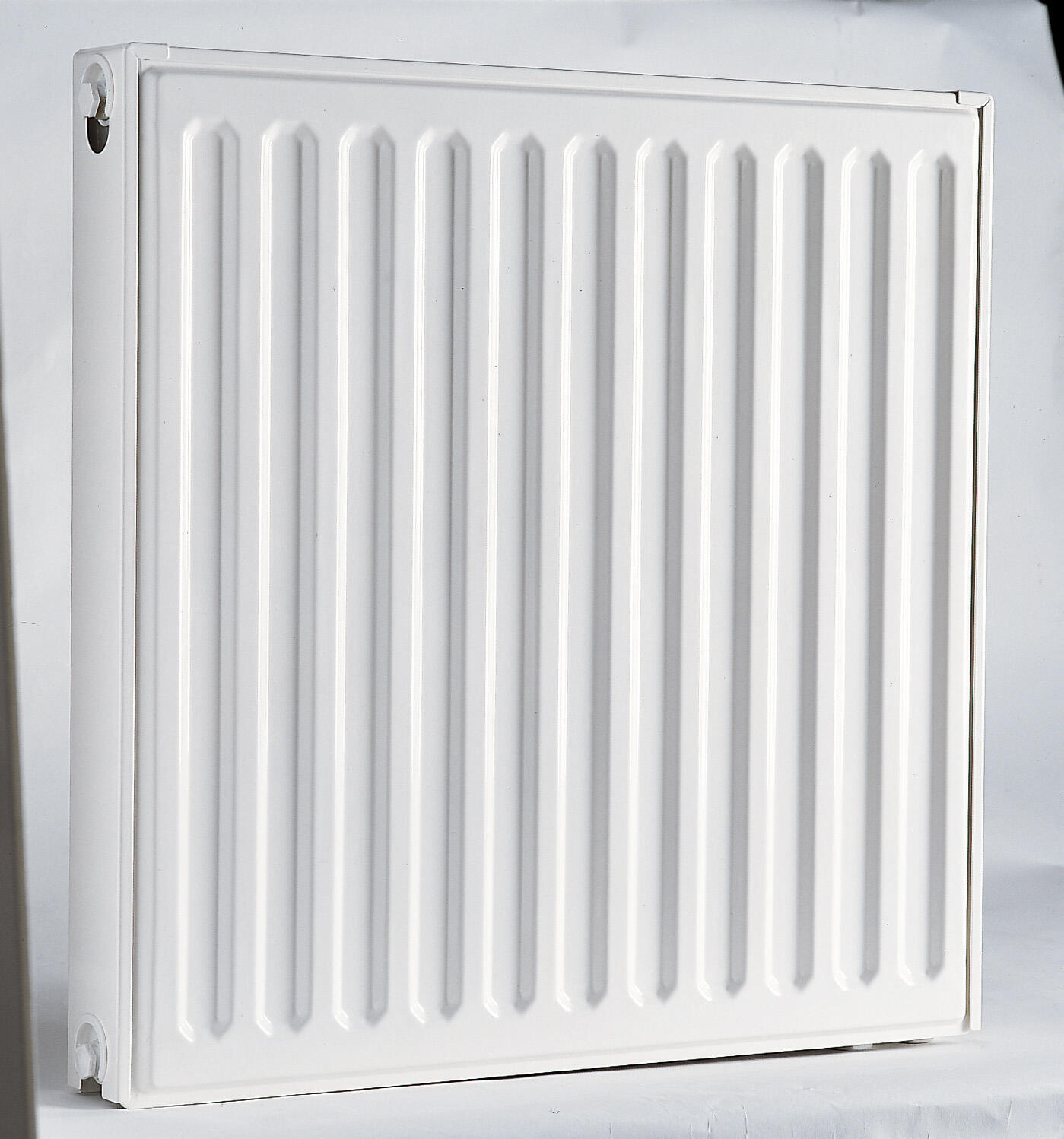 Radiateur eau chaude horizontal EQUATION Adapt blanc, 1718W H.70 x l.90 ...