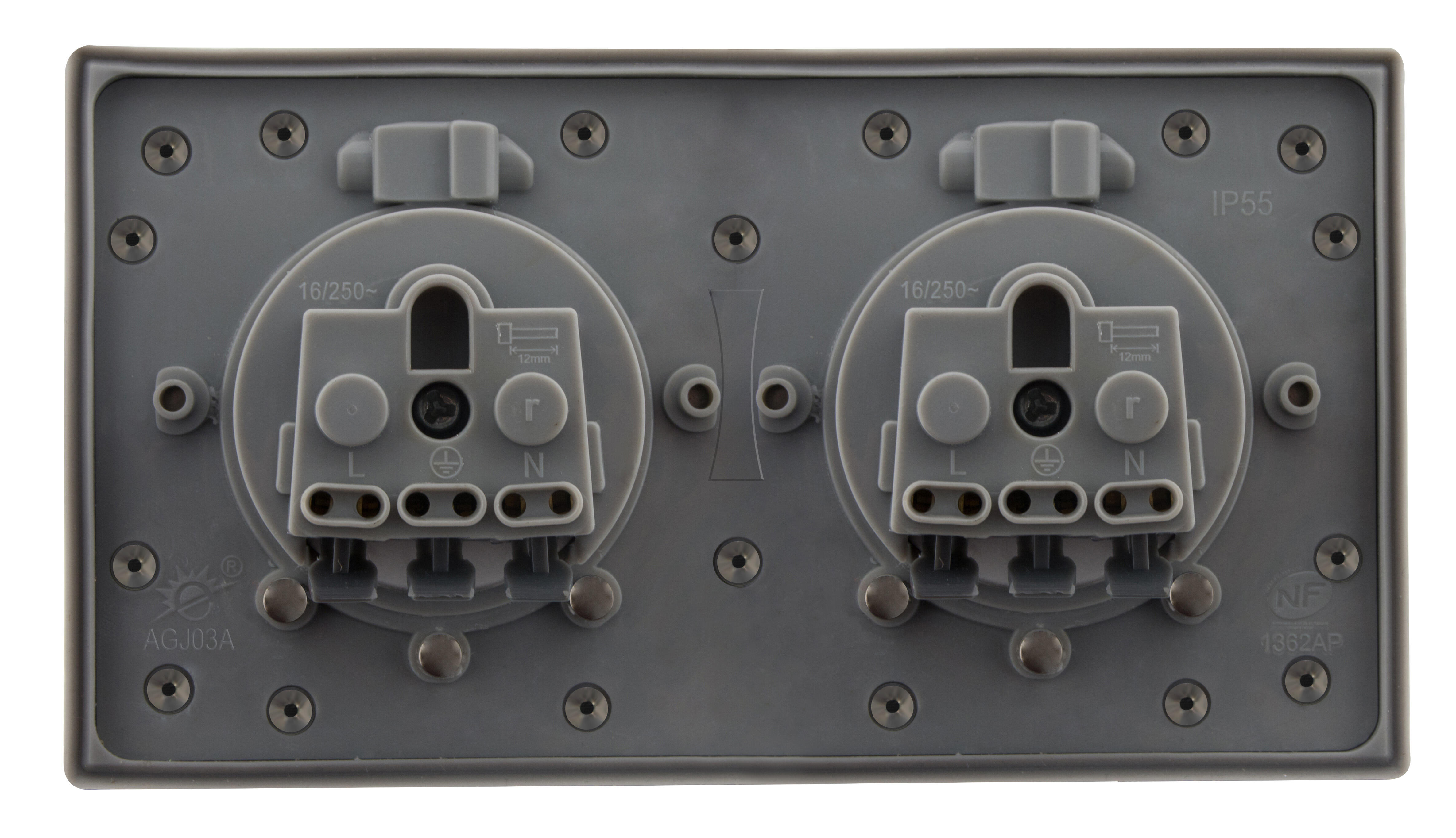 Double prise avec terre étanche, métal | Leroy Merlin