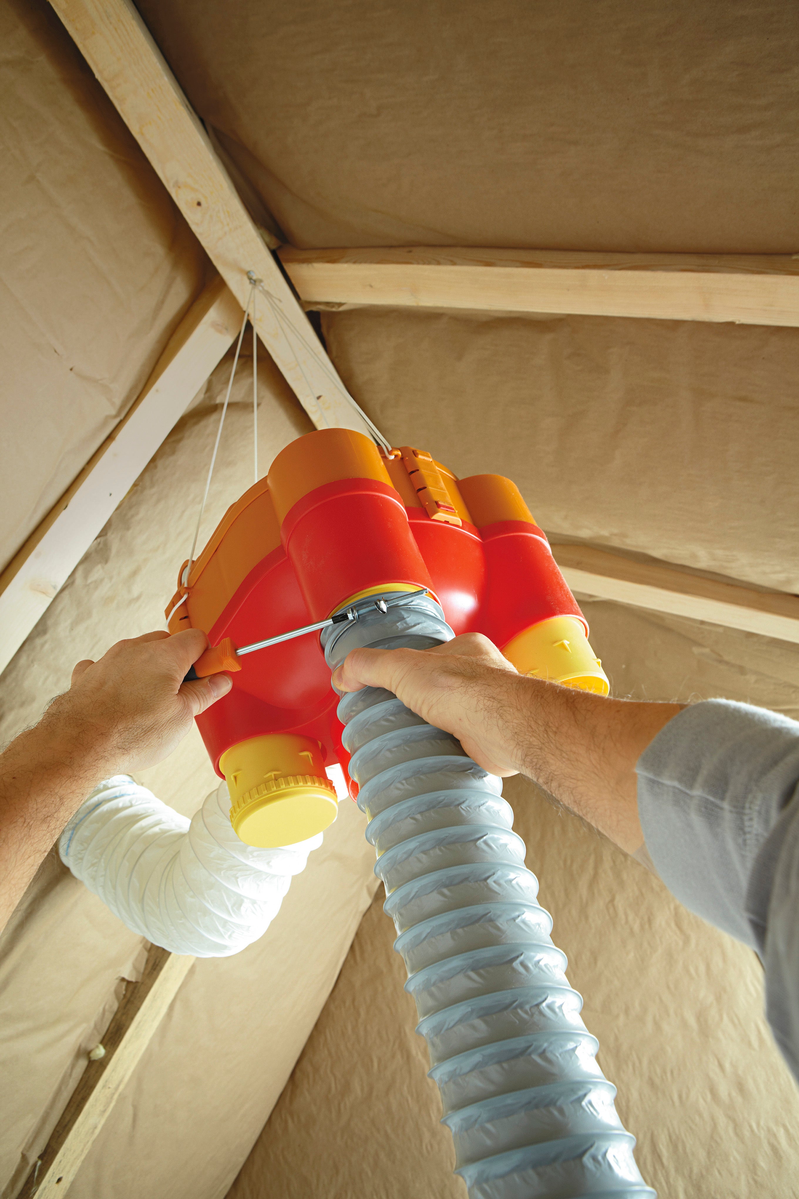Faire installer ou remplacer une VMC | Leroy Merlin