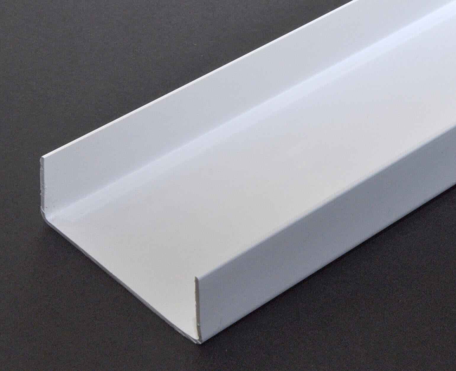 Nez de cloison PVC blanc, 20 x 74 mm, L.2.6 m | Leroy Merlin
