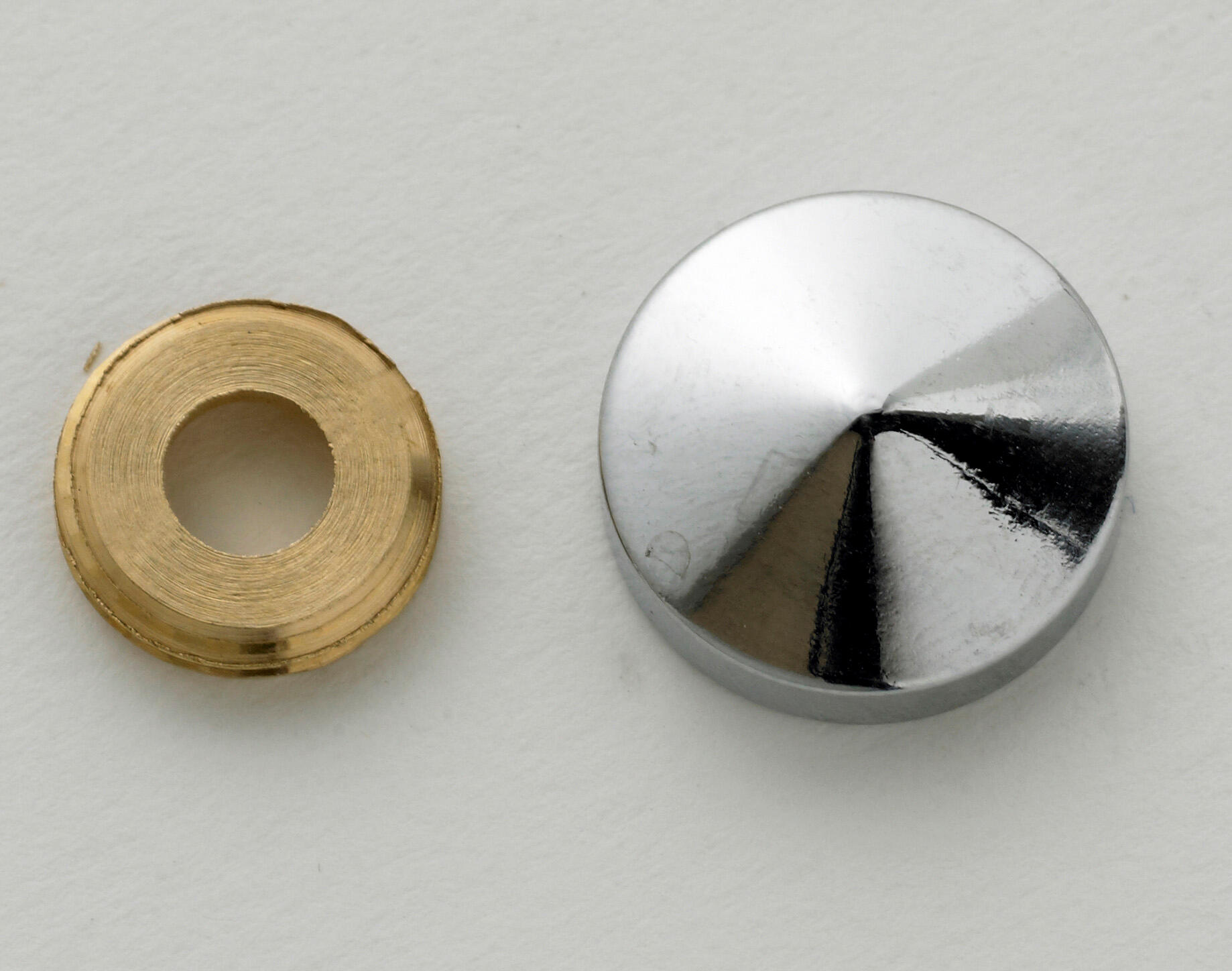 Lot de 4 cache-vis laiton tête pointue STANDERS, Diam.20 mm | Leroy Merlin