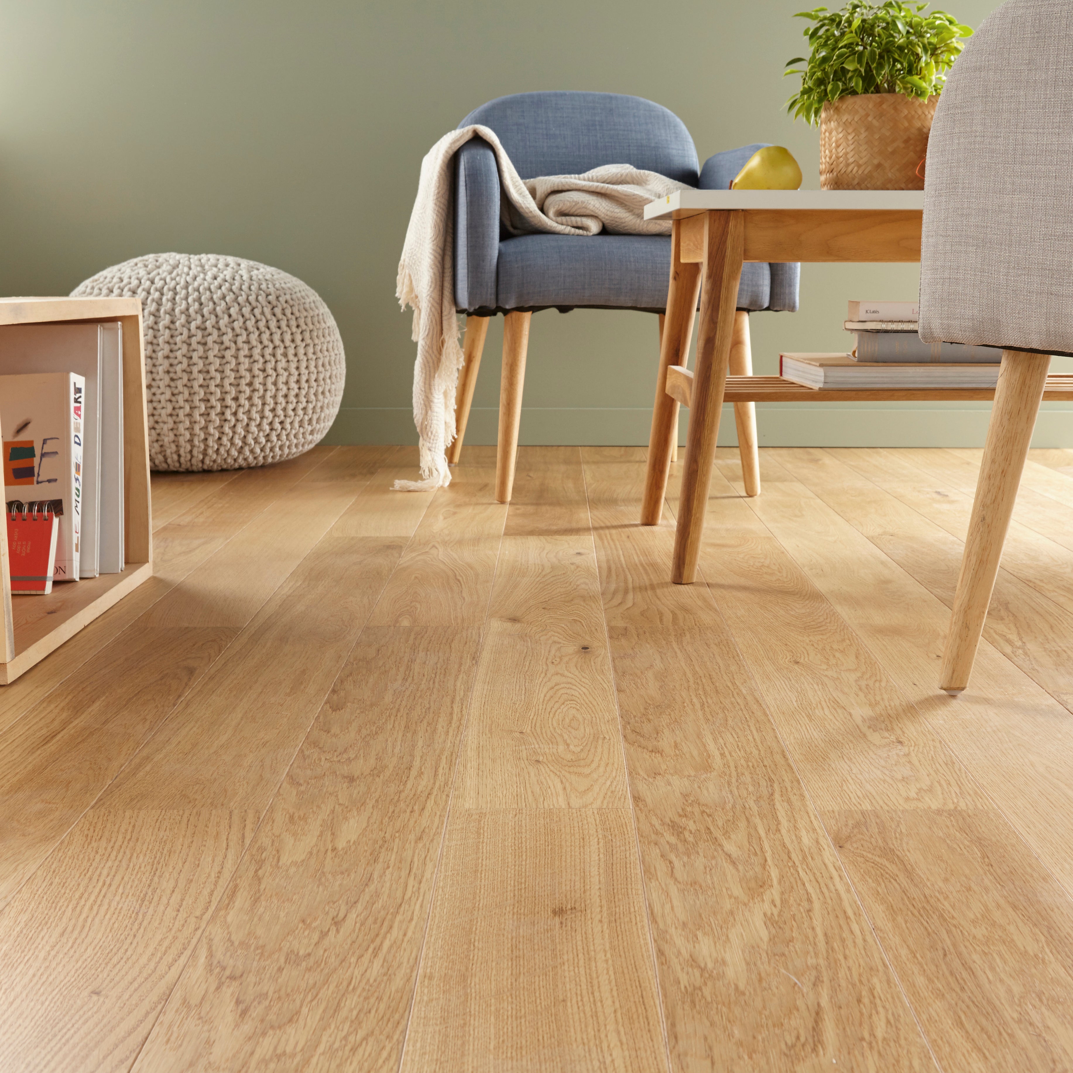 Un parquet en chêne clair pour le salon | Leroy Merlin