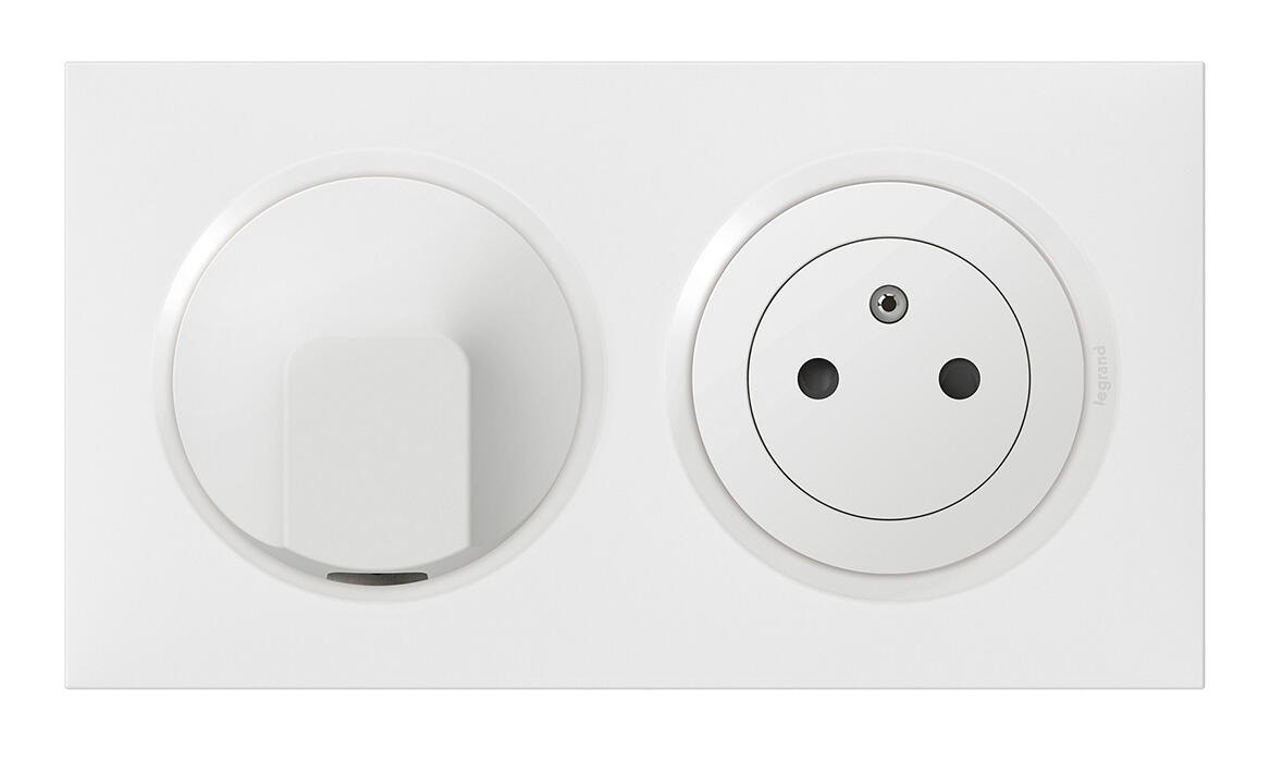 Sortie de câble et prise avec terre complet Dooxie, LEGRAND blanc ...