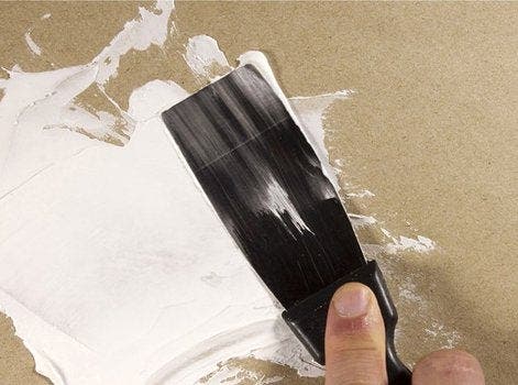 Comment choisir son enduit de lissage et de rebouchage ? | Leroy Merlin