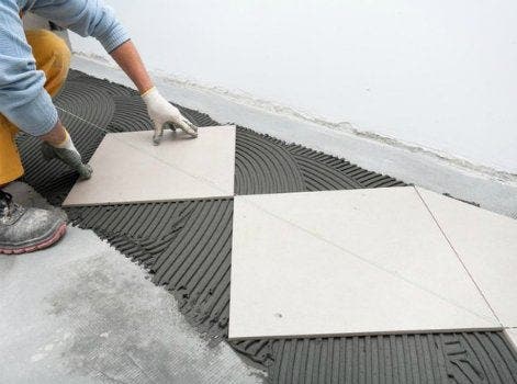 Comment choisir sa colle pour carrelage ? | Leroy Merlin