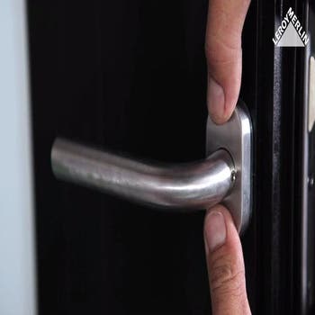 Comment changer une porte d'entrée ? | Leroy Merlin