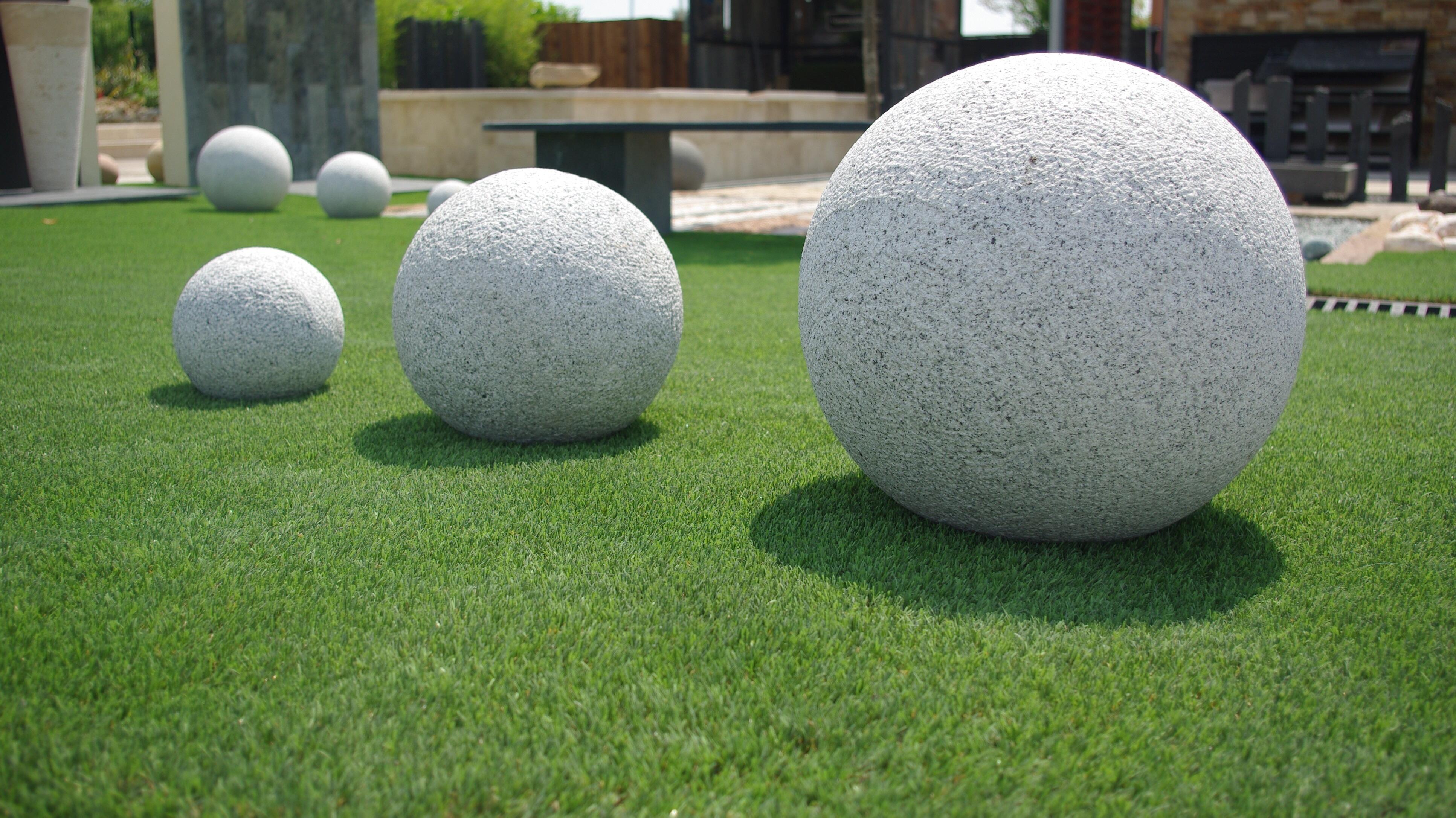 Sphère granit Sphéres en granit diam 20 cm | Leroy Merlin