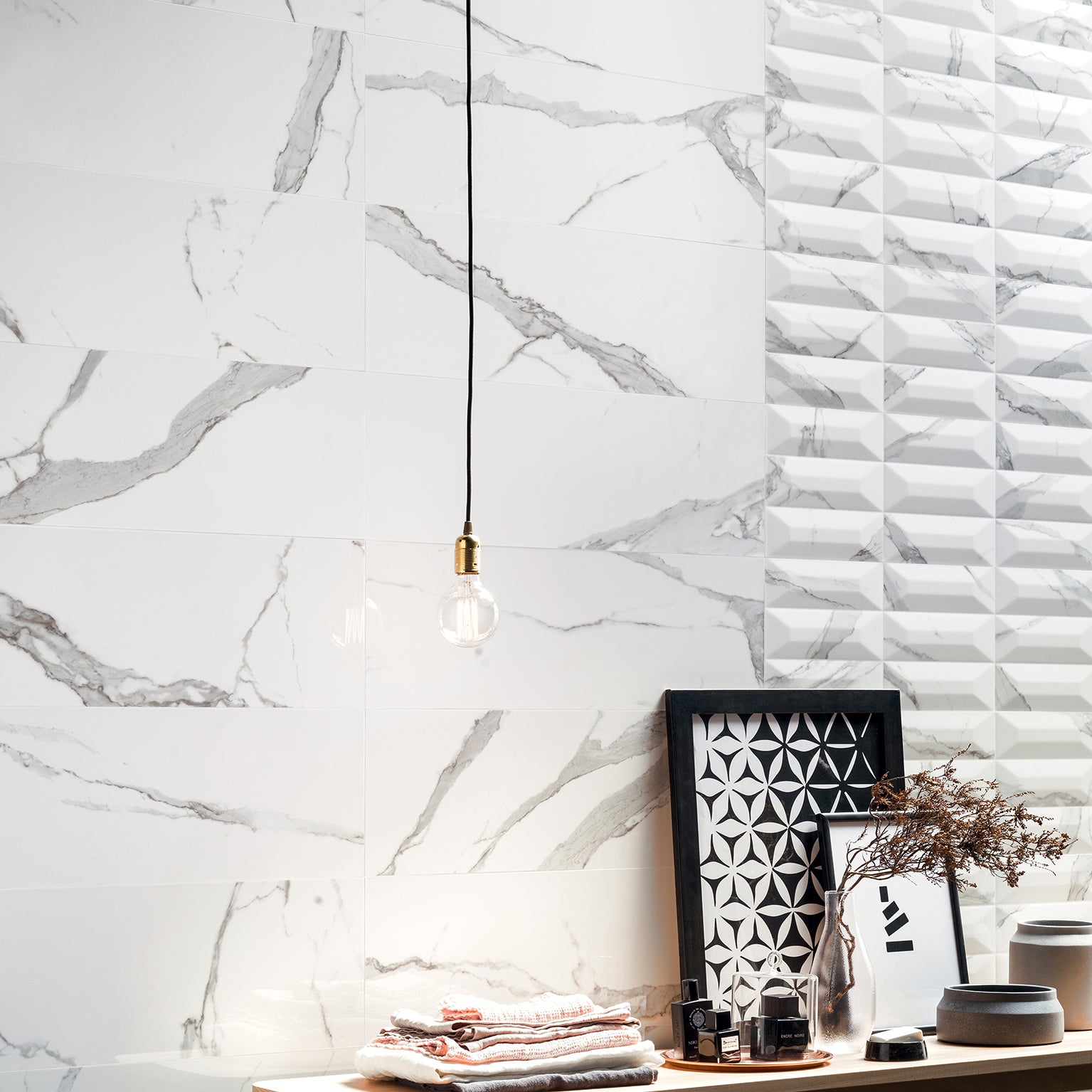 Carrelage sol / mur effet marbre blanc Themar l.90 x L.45 cm SANT ...