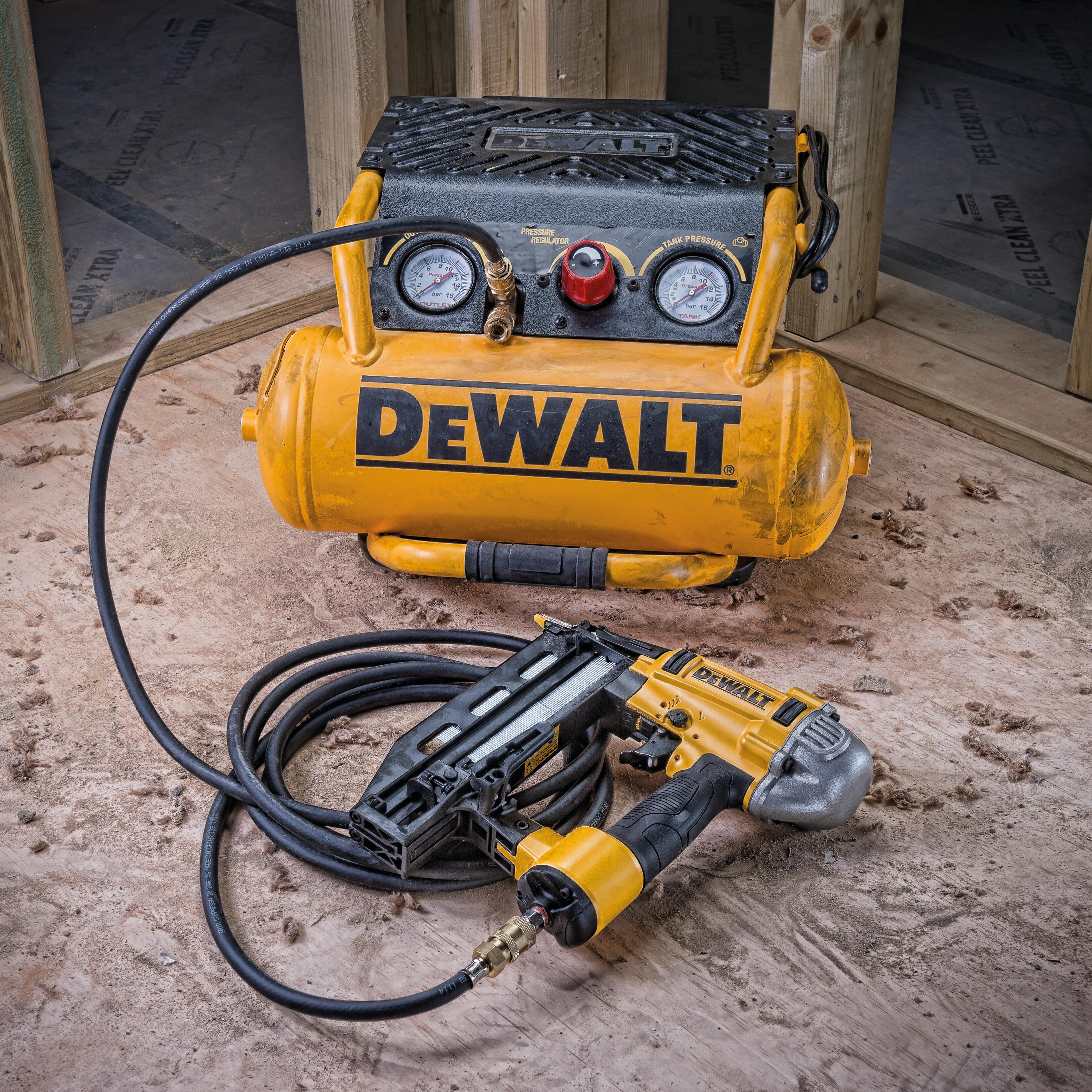 Compressore DEWALT DPC10RC-QS 10 l, 2 hp, 10 bar | Leroy Merlin