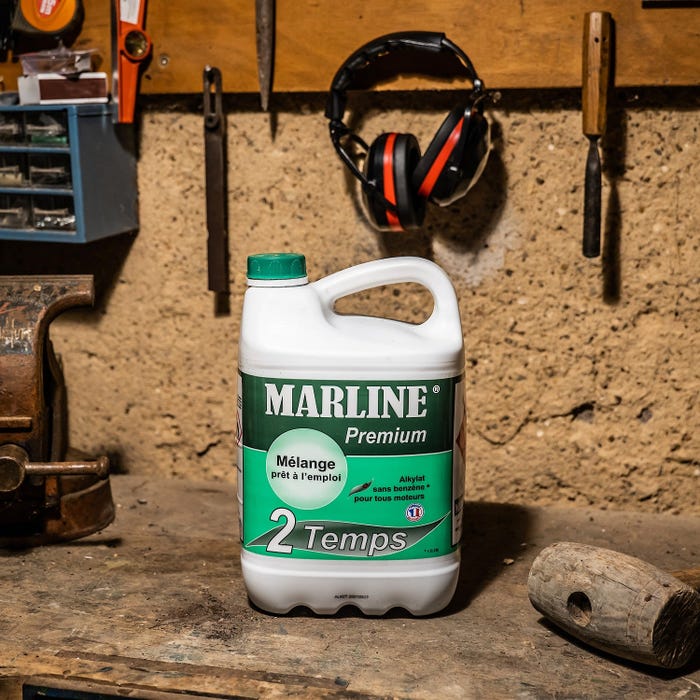 Mélange 2,8% MARLINE PREMIUM pour moteurs 2 temps, bidon de 5 litres ...