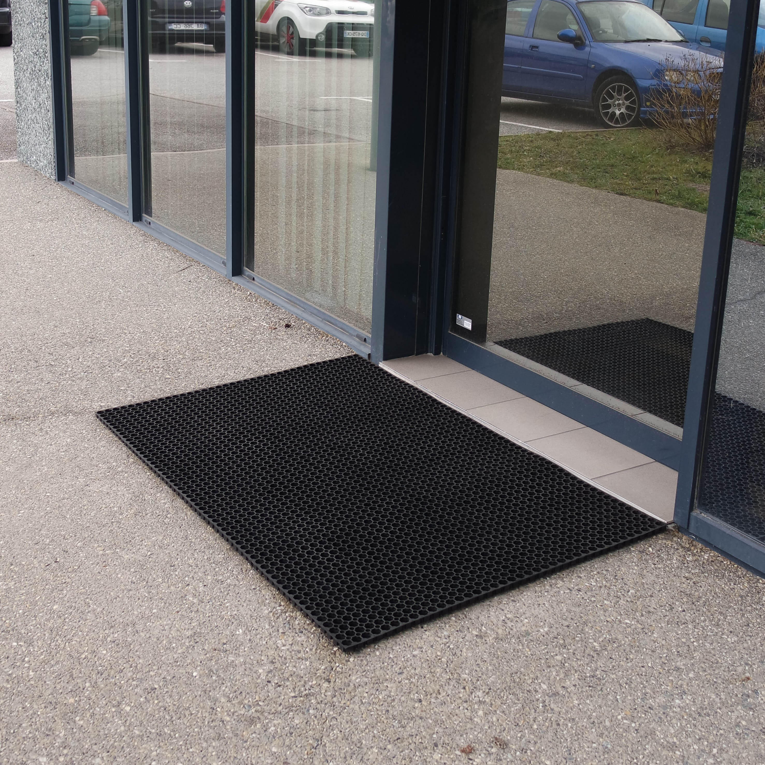 Tapis d'entrée noir l.100 cm x L.150 cm, M67 | Leroy Merlin