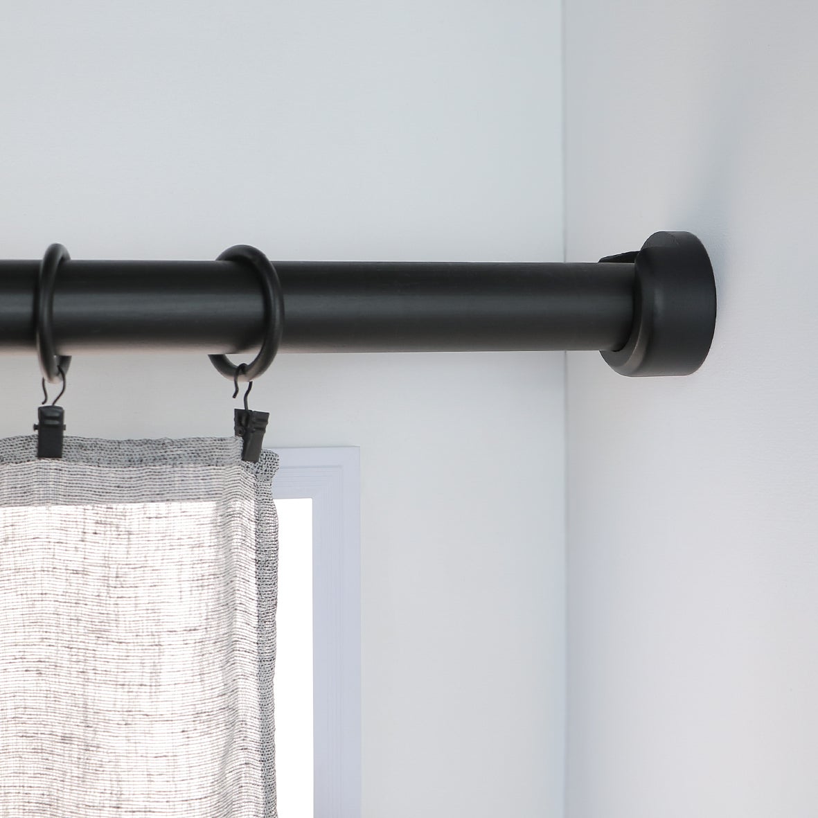 Lot de 2 supports tringle à rideau Naissance charme récup, 35 mm noir mat INSPIR | Leroy Merlin
