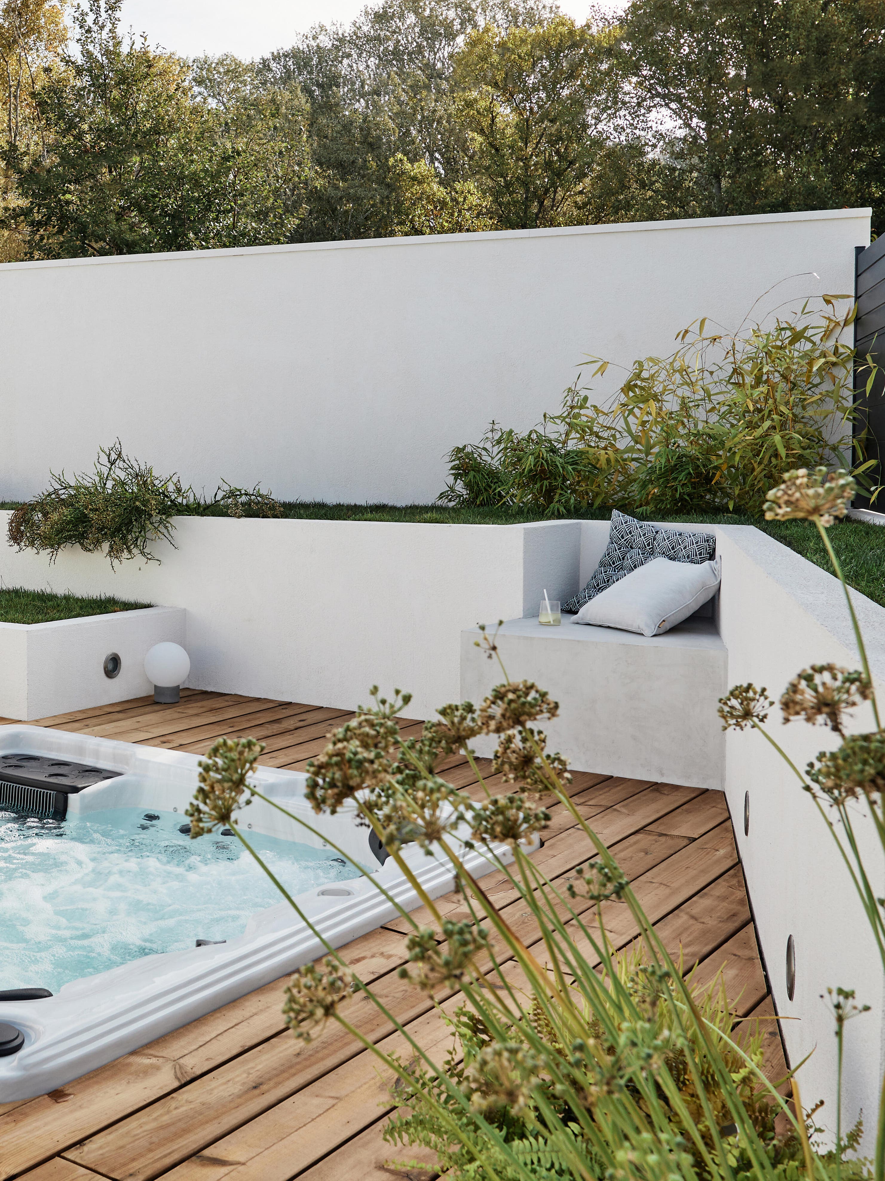 Comment choisir son spa rigide ? | Leroy Merlin