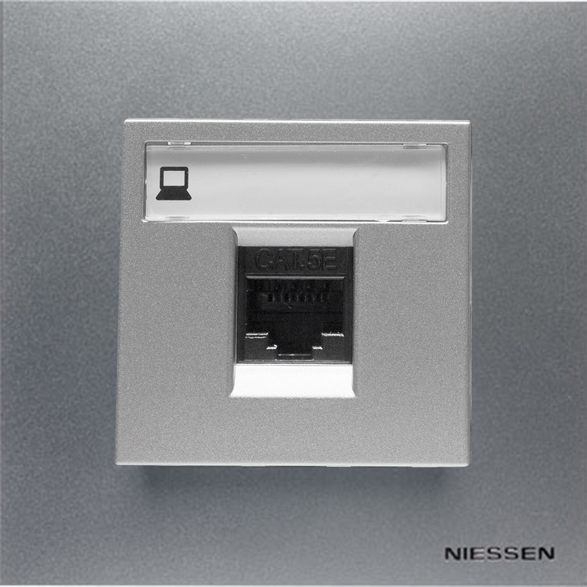 Pack de toma de red RJ45 y marco Zenit plata | Leroy Merlin