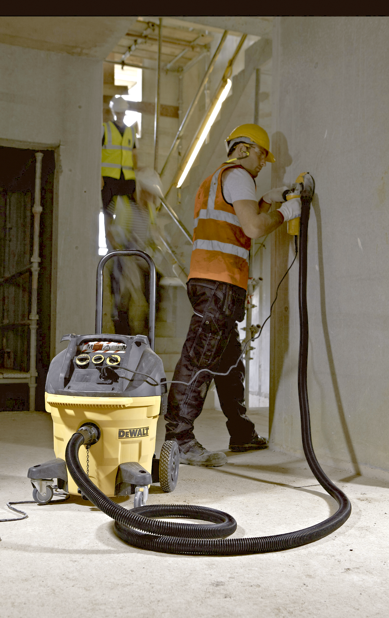 Aspirador líquidos y sólidos DEWALT DWV902M-QS, 38L y 1.400w 4.080 l ...