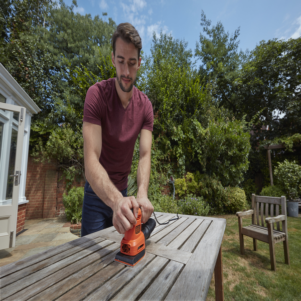 Multilijadora 4 en 1 BLACK+DECKER BEW200 de 200W + 6 Lijas + Accesorios ...