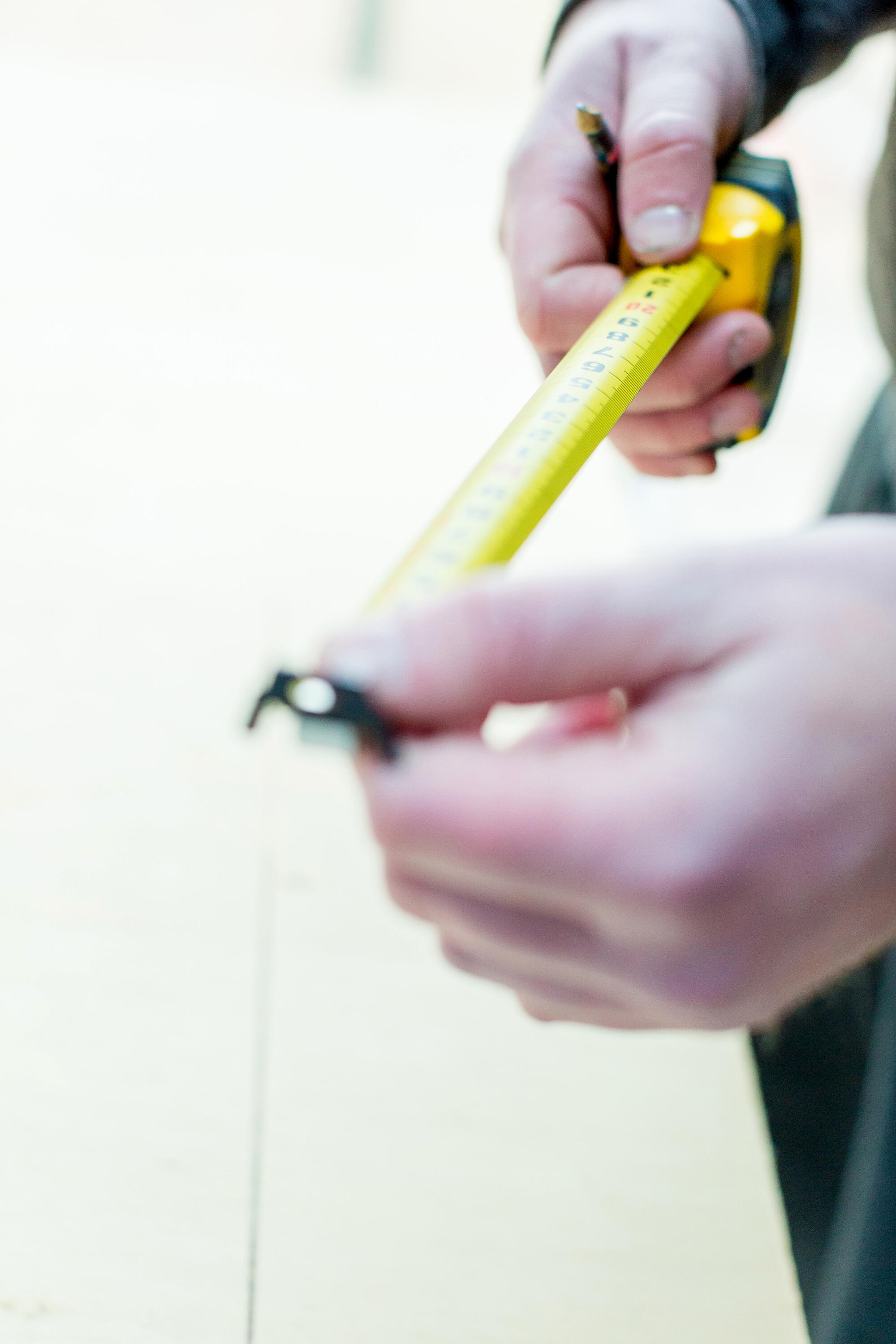 Cómo elegir metros y flexómetros | Leroy Merlin