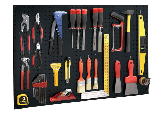 Panel perforado: organiza herramientas y maximiza espacio