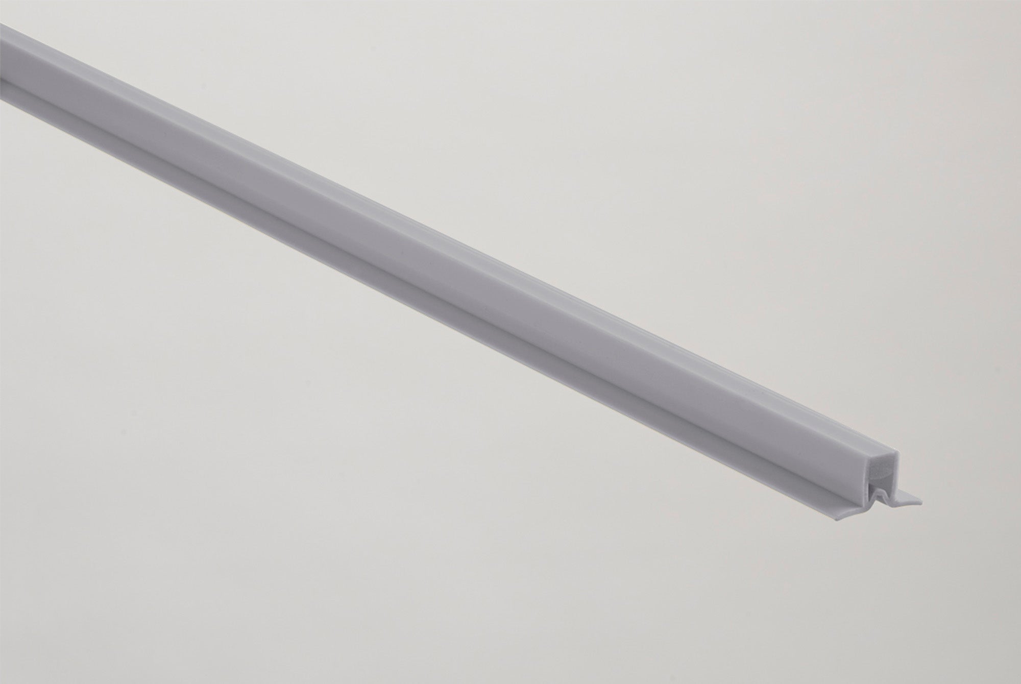 Perfil de ángulo externo de pvc Gris-02 2.55m x0.6cm | Leroy Merlin