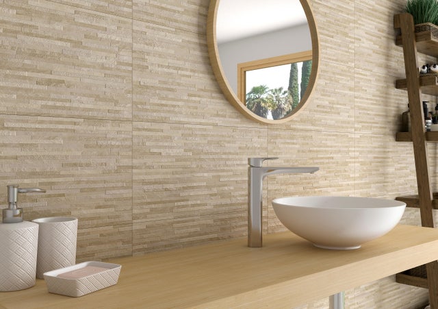 Azulejos beige para baño: limpieza rápida y resistencia elevada