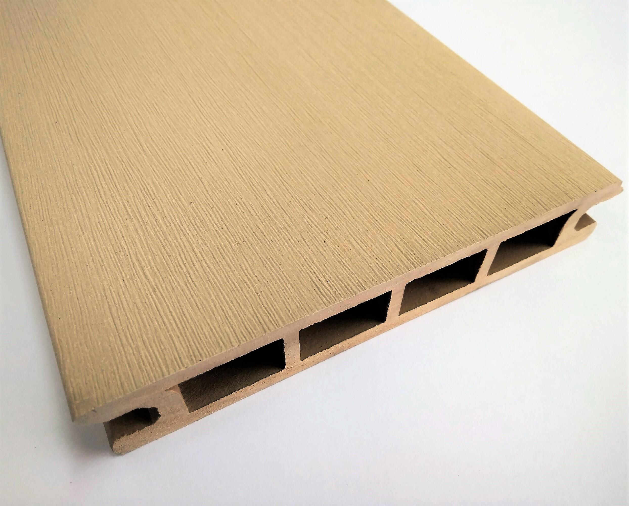 Lama de fachada CWALL composite beige haya 14x230 cm y 22.5 mm | Leroy ...