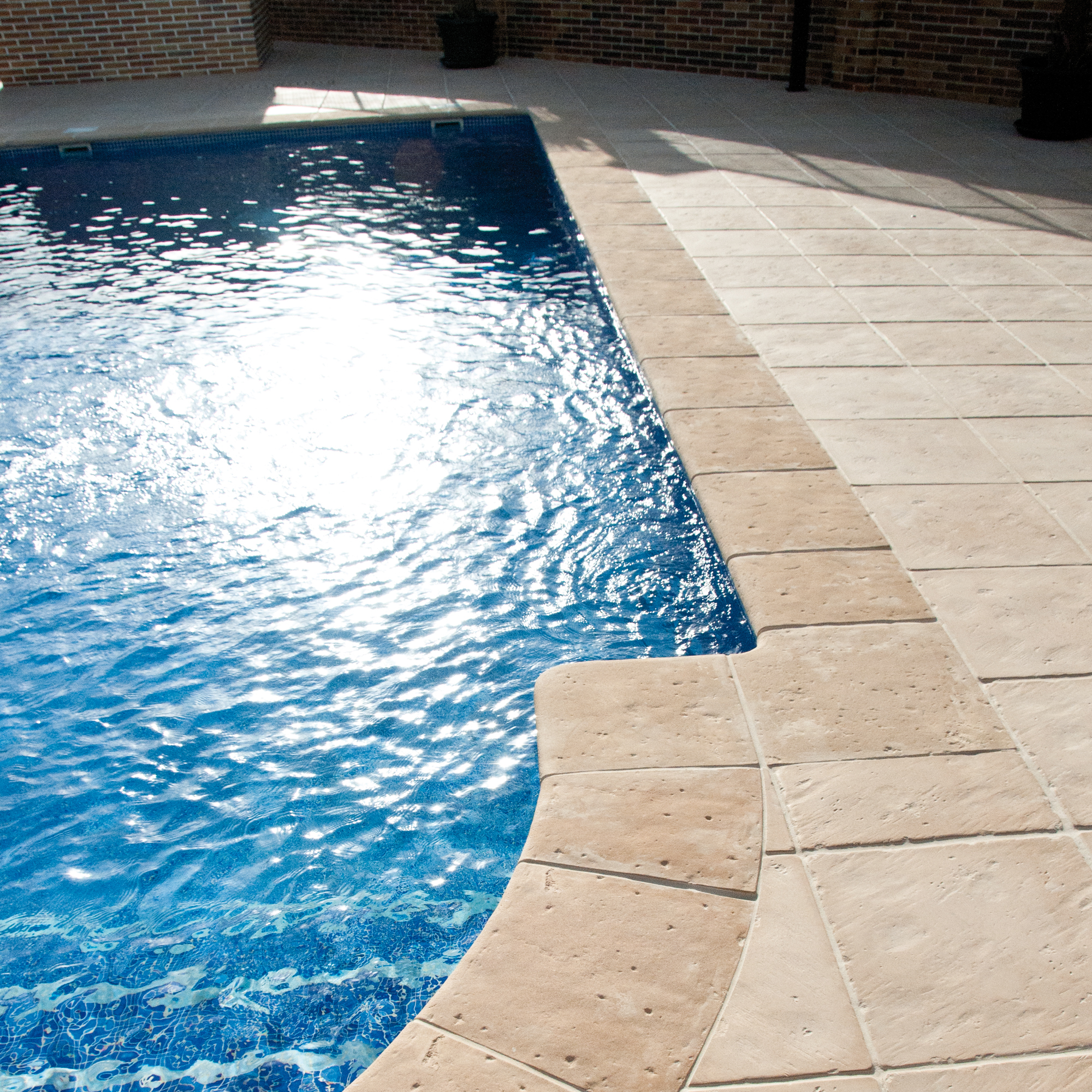 Ángulo invertido Palacio 42x42x5 cm ambar | Leroy Merlin