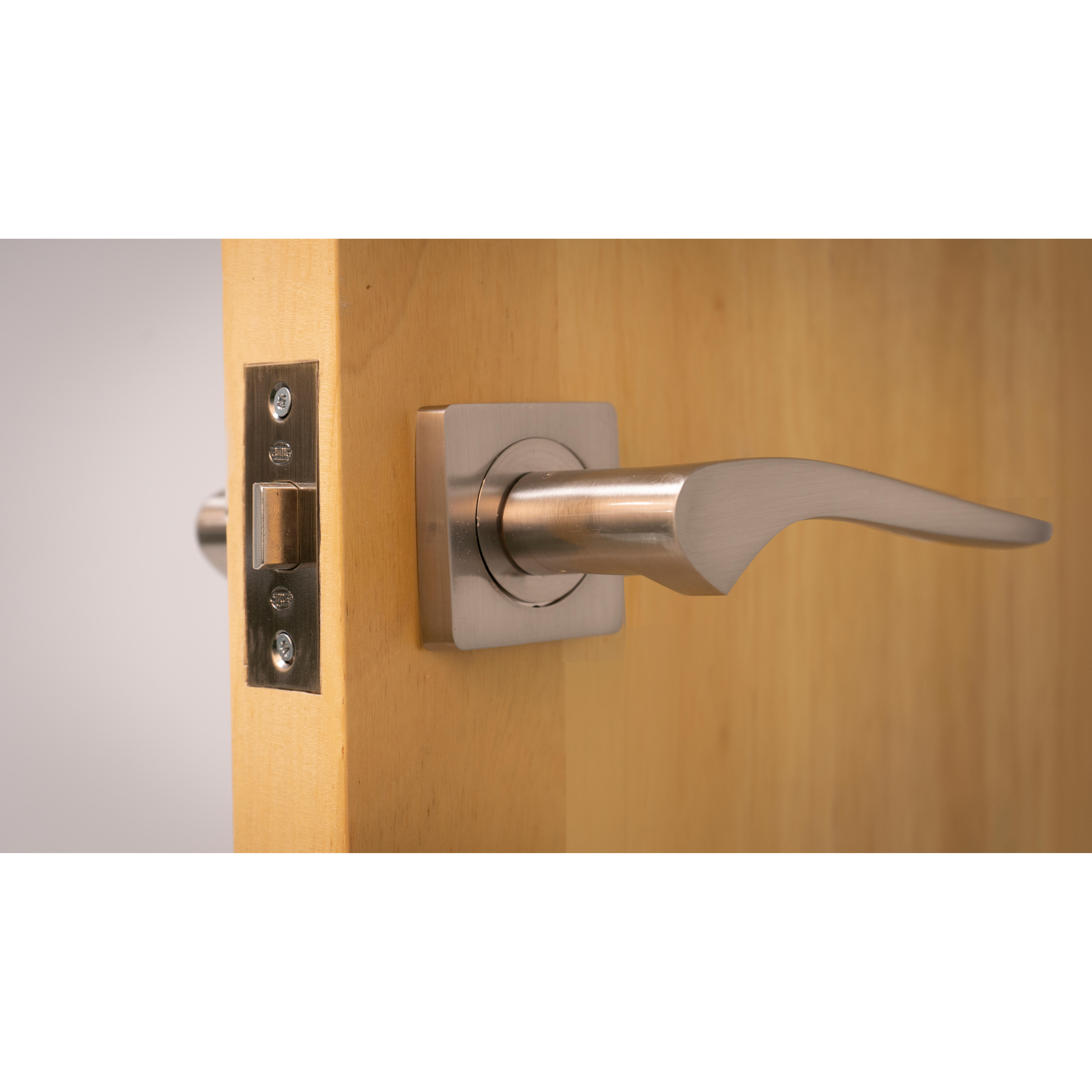 Picaporte tubular cuadrado cuero de 60 mm de entrada | Leroy Merlin