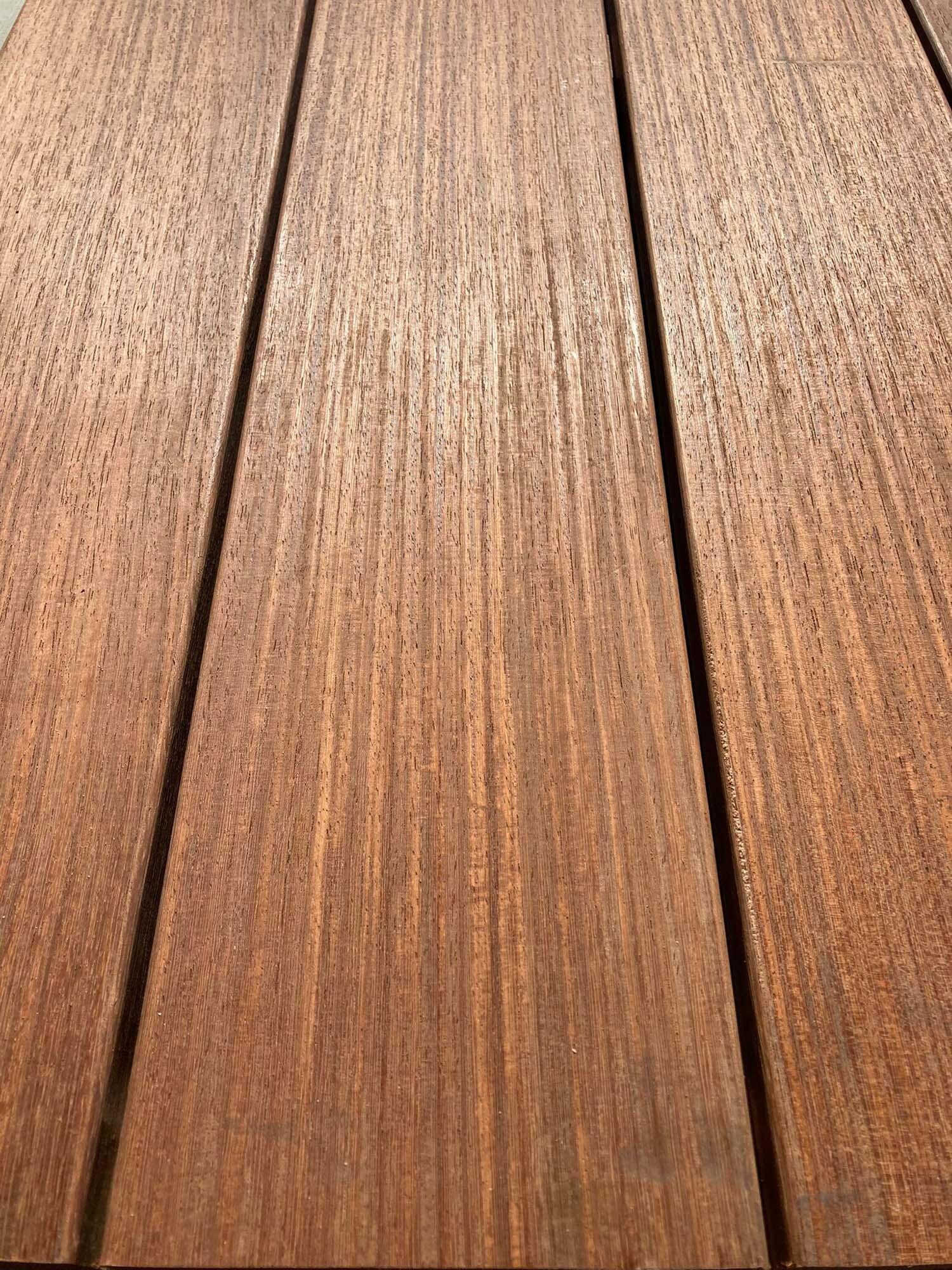 Lama de madera Machiche marrón 14.5x210 cm y 21 mm | Leroy Merlin