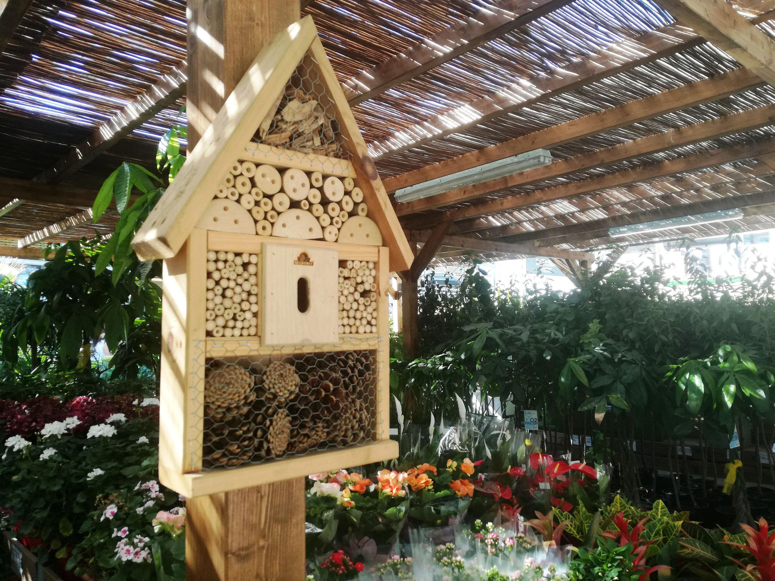 Hoteles de insectos adiós a las plagas | Leroy Merlin