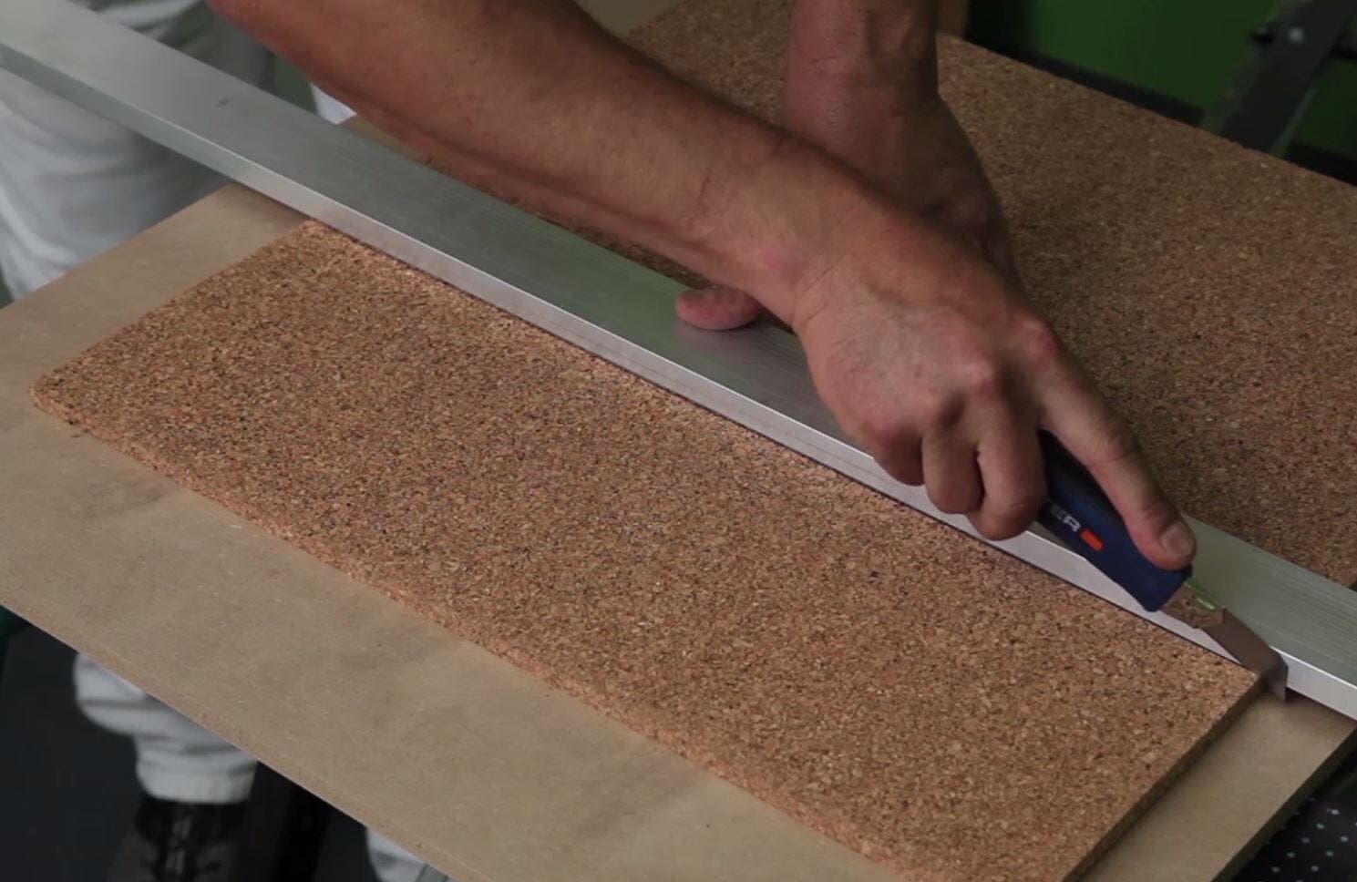 ¿Cómo colocar un corcho en la pared? | Leroy Merlin