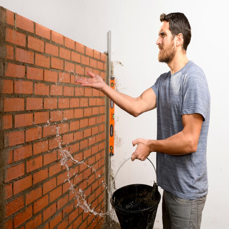 Cómo levantar un muro exterior de ladrillo hueco | Leroy Merlin