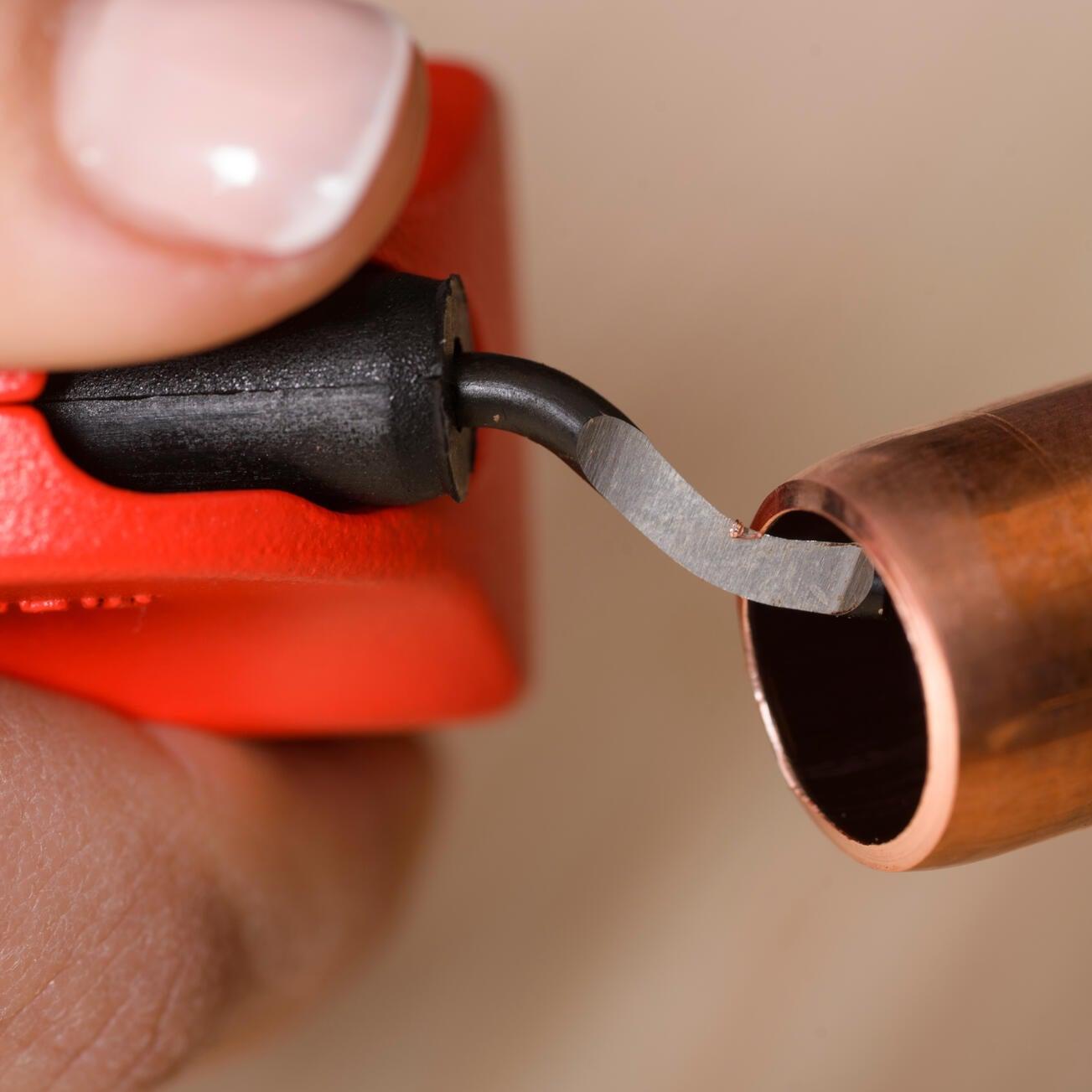 Cómo soldar piezas de cobre | Leroy Merlin