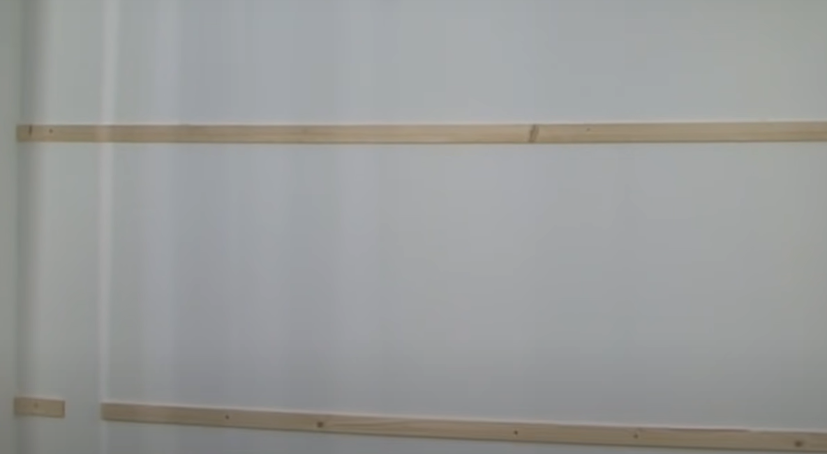 Cómo aislar las paredes con friso de MDF | Leroy Merlin