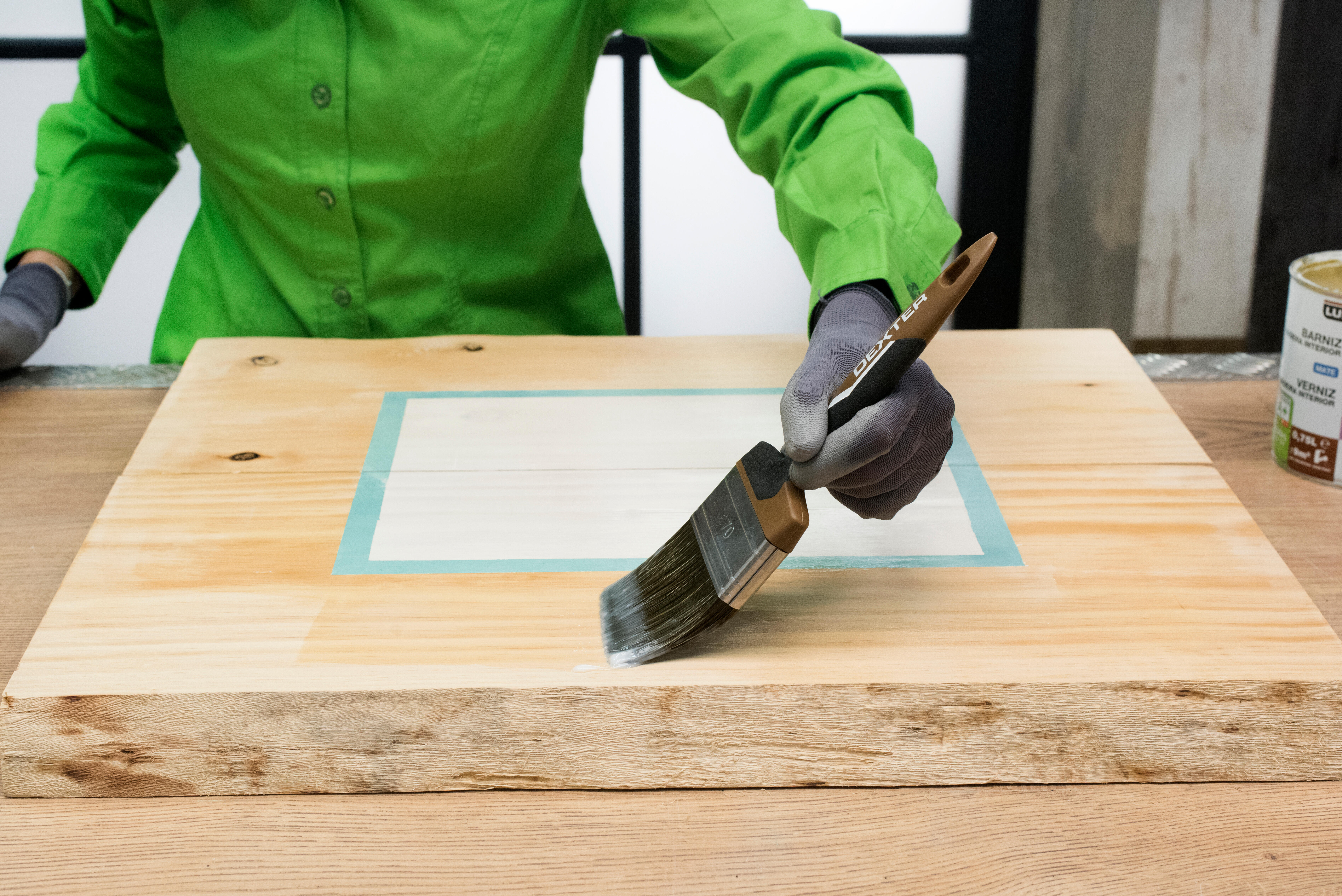 ¿Cómo se aplica el barniz? | Leroy Merlin