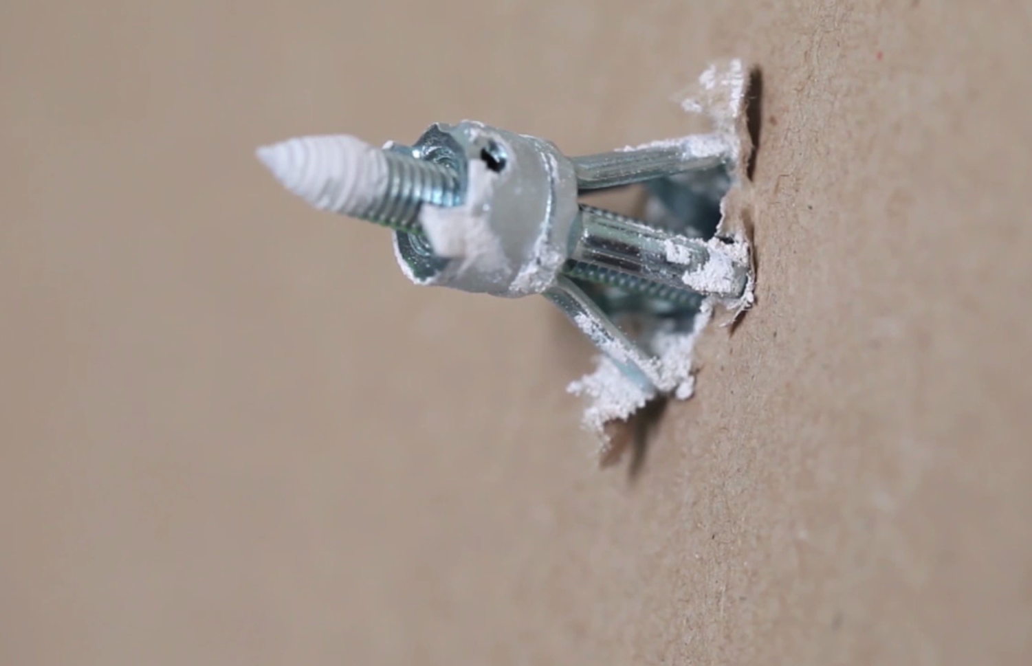 Cómo fijar tacos en un tabique hueco | Leroy Merlin