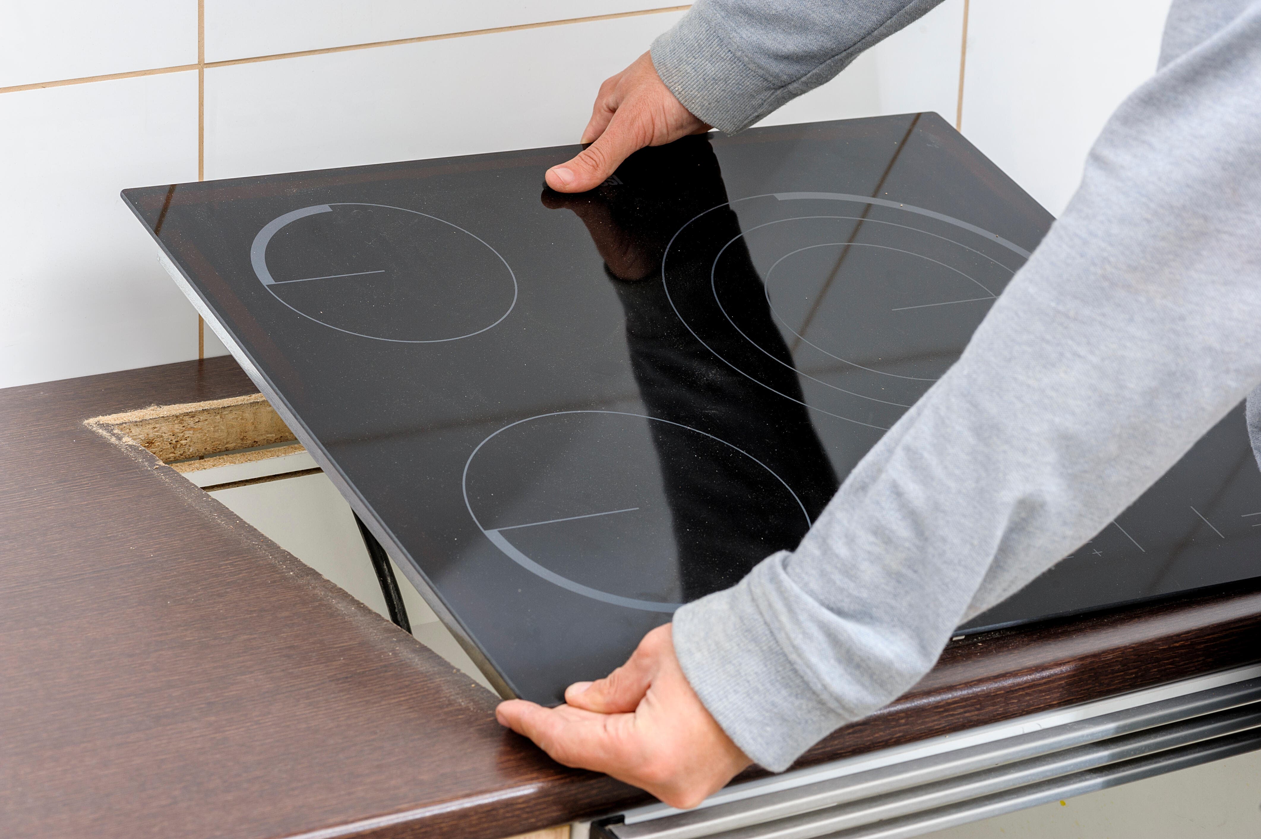 Cómo colocar una encimera de cocina | Leroy Merlin