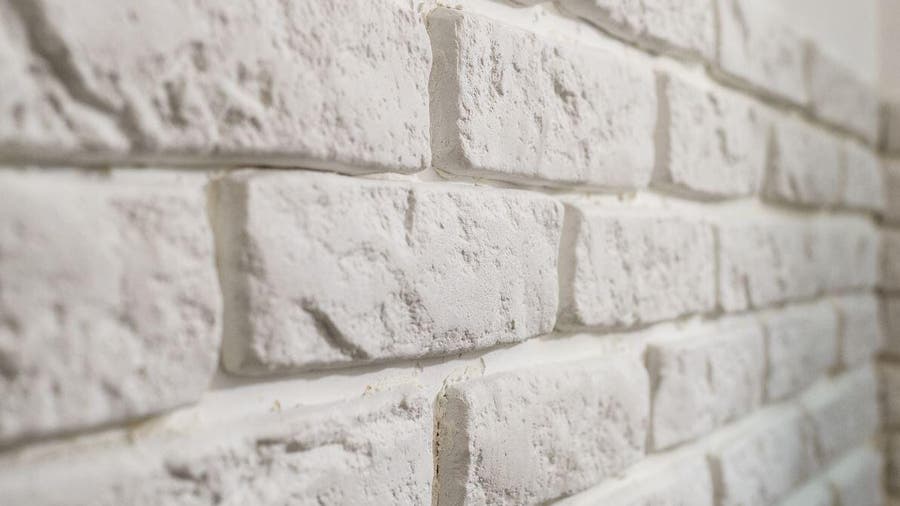 Consejos para pintar el ladrillo visto de interiores | Leroy Merlin