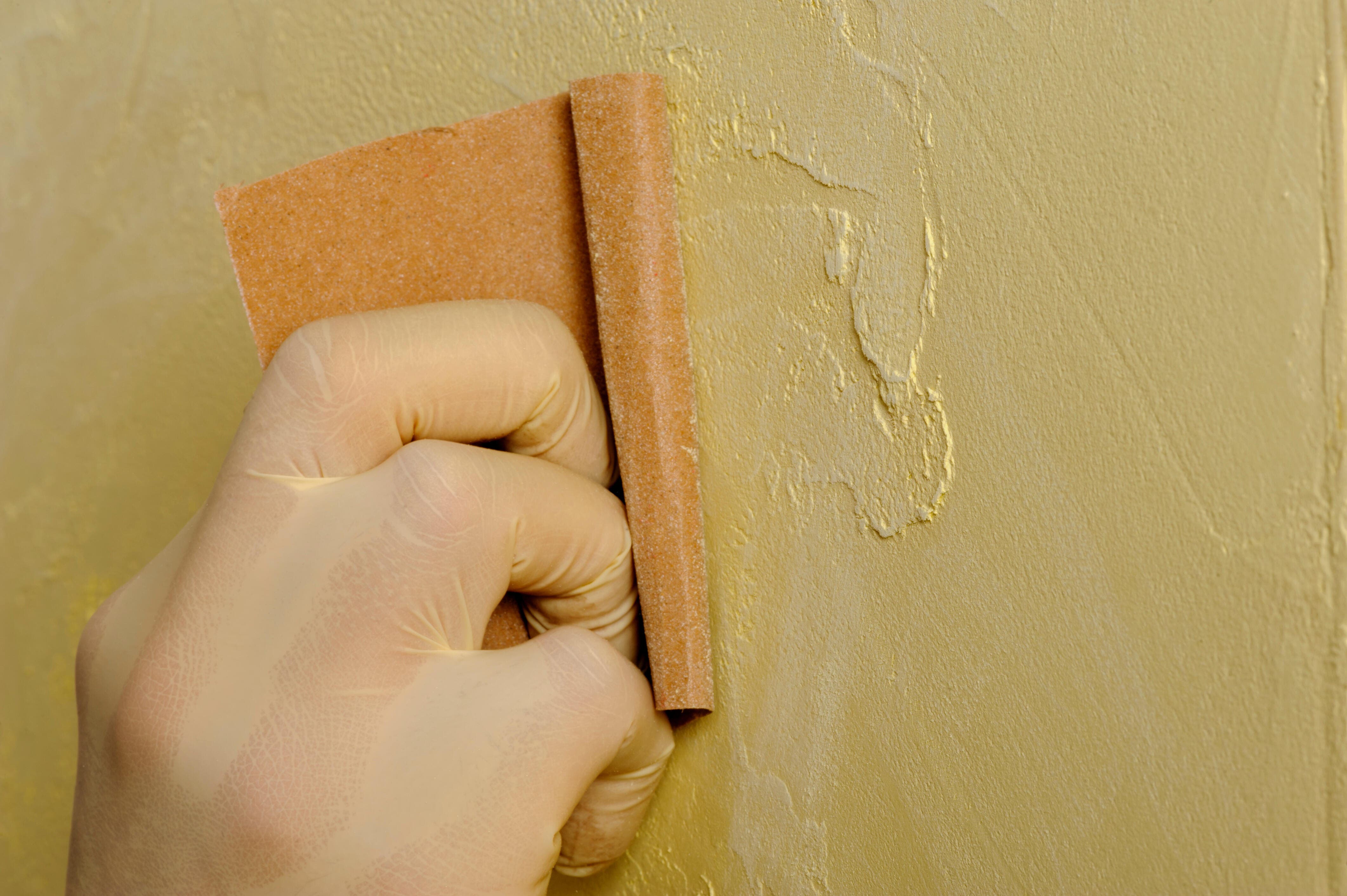 Cómo hacer un acabado rústico en una pared | Leroy Merlin