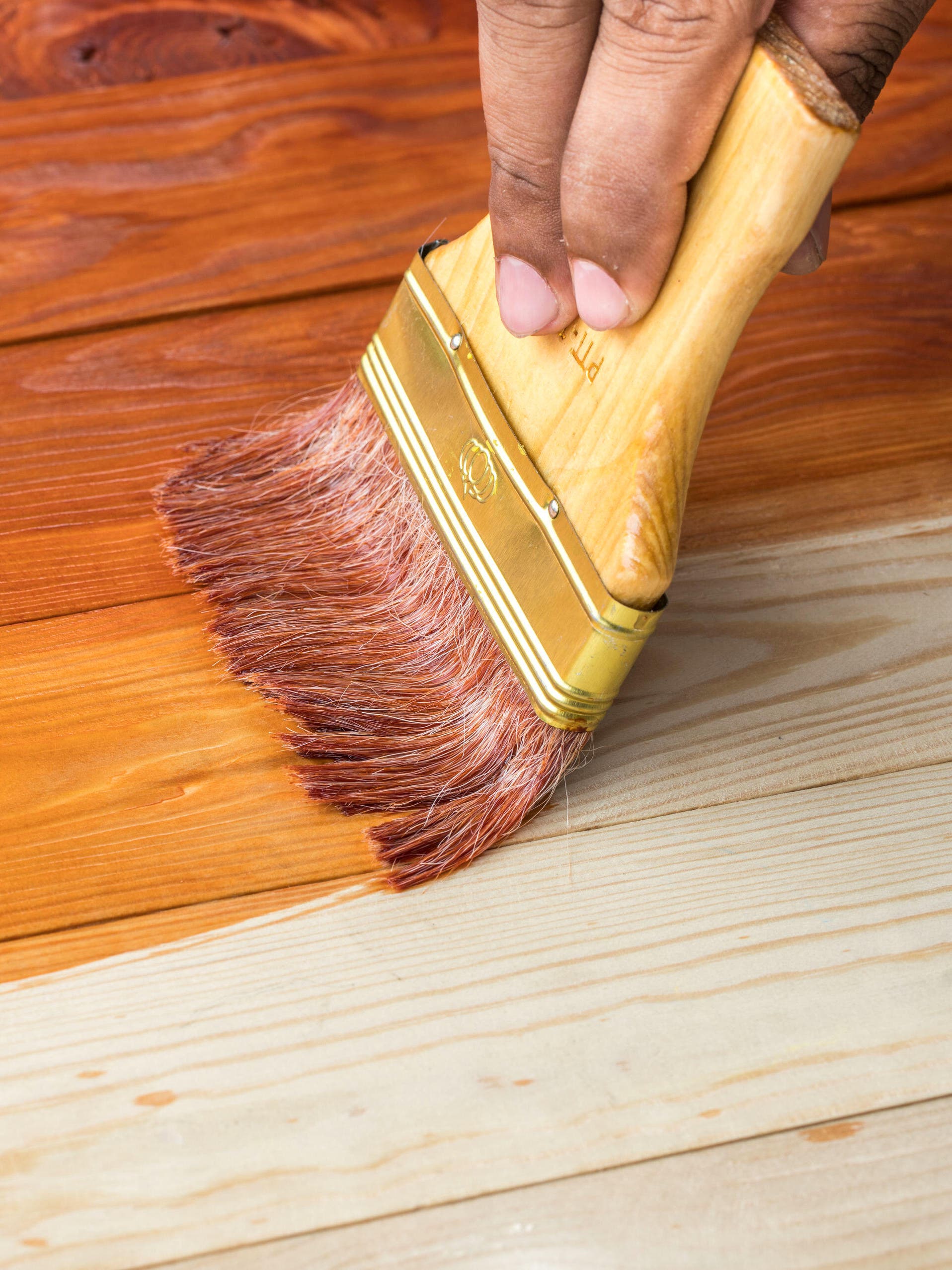 Cómo elegir barnices y protectores | Leroy Merlin